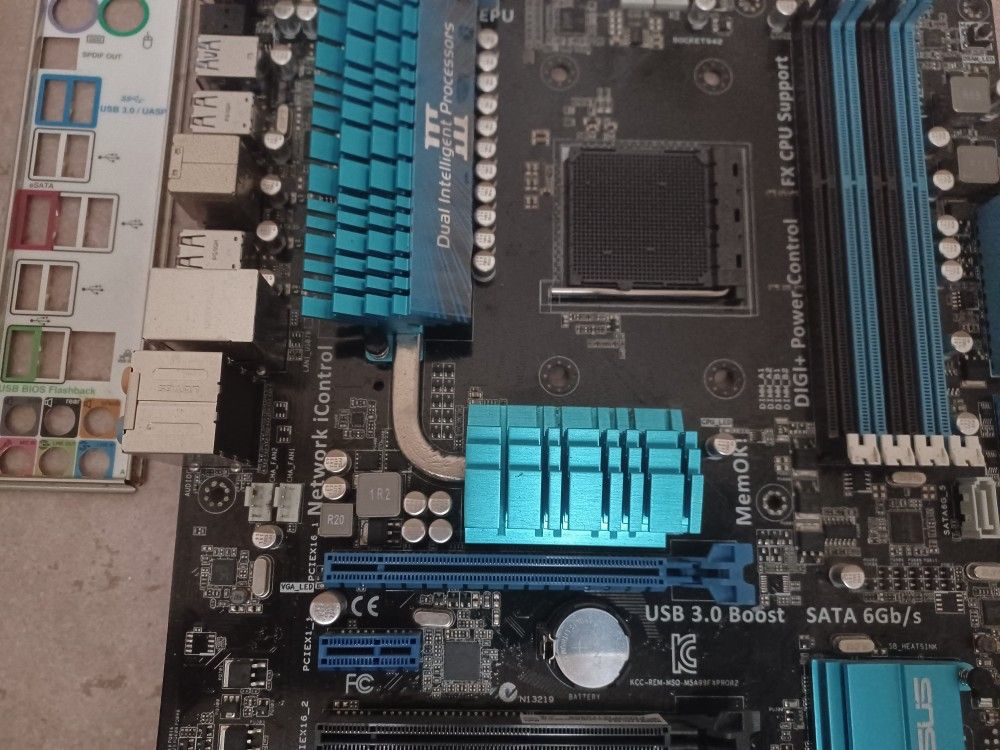 ASUS M5A99FX Pro R2.0 Motherboard Mobo - Taking Offers for Sale in San ...