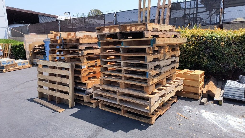 Free Pallets for Sale in Garden Grove, CA - OfferUp