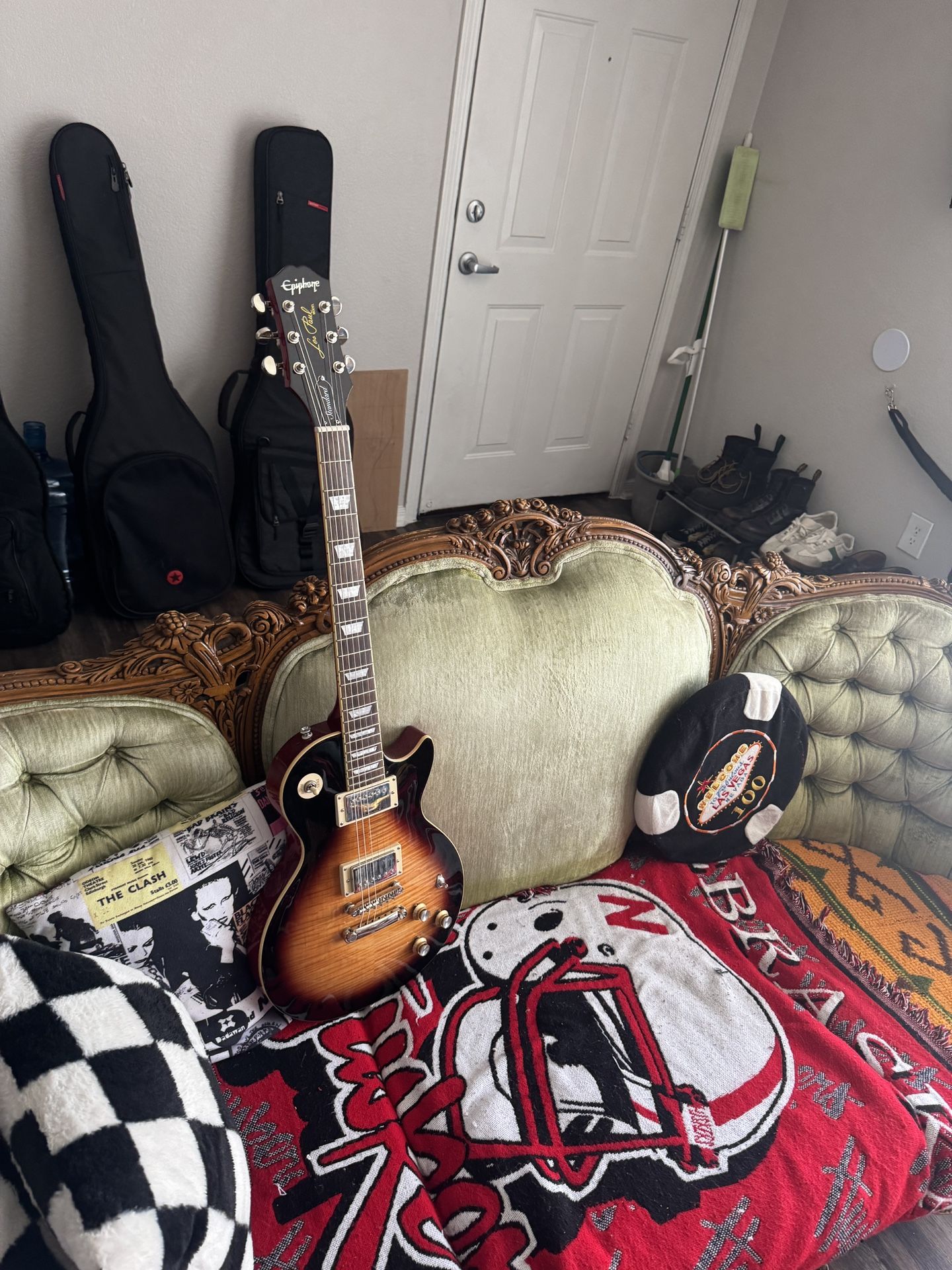 Epiphone Les Paul Standard for Sale in Phoenix, AZ - OfferUp
