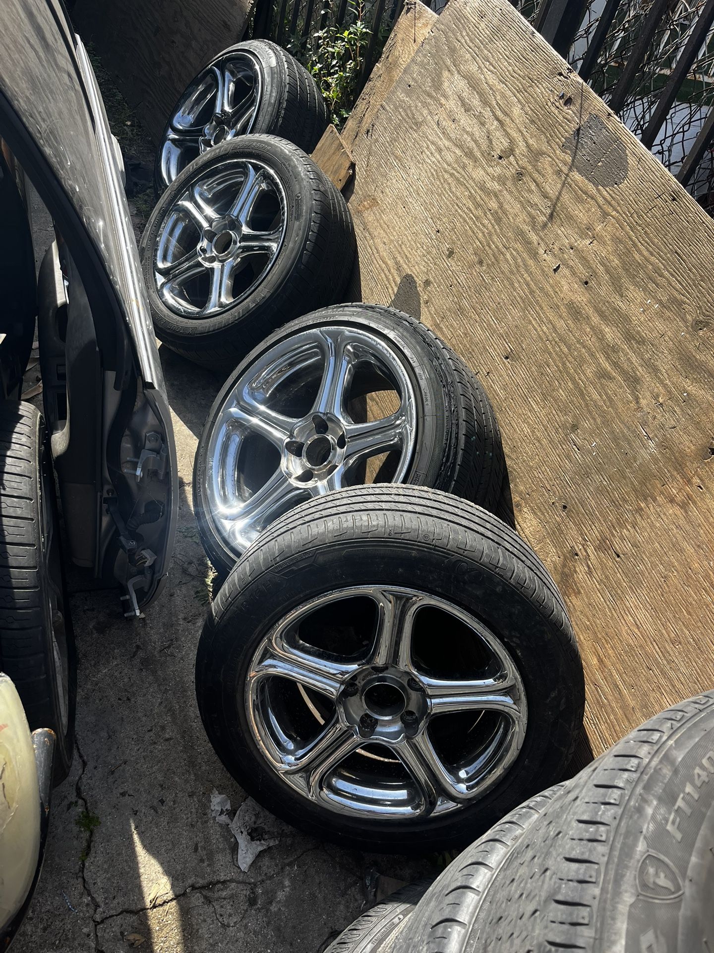 5x114 Chrome Antera Wheel for Sale in Compton, CA - OfferUp