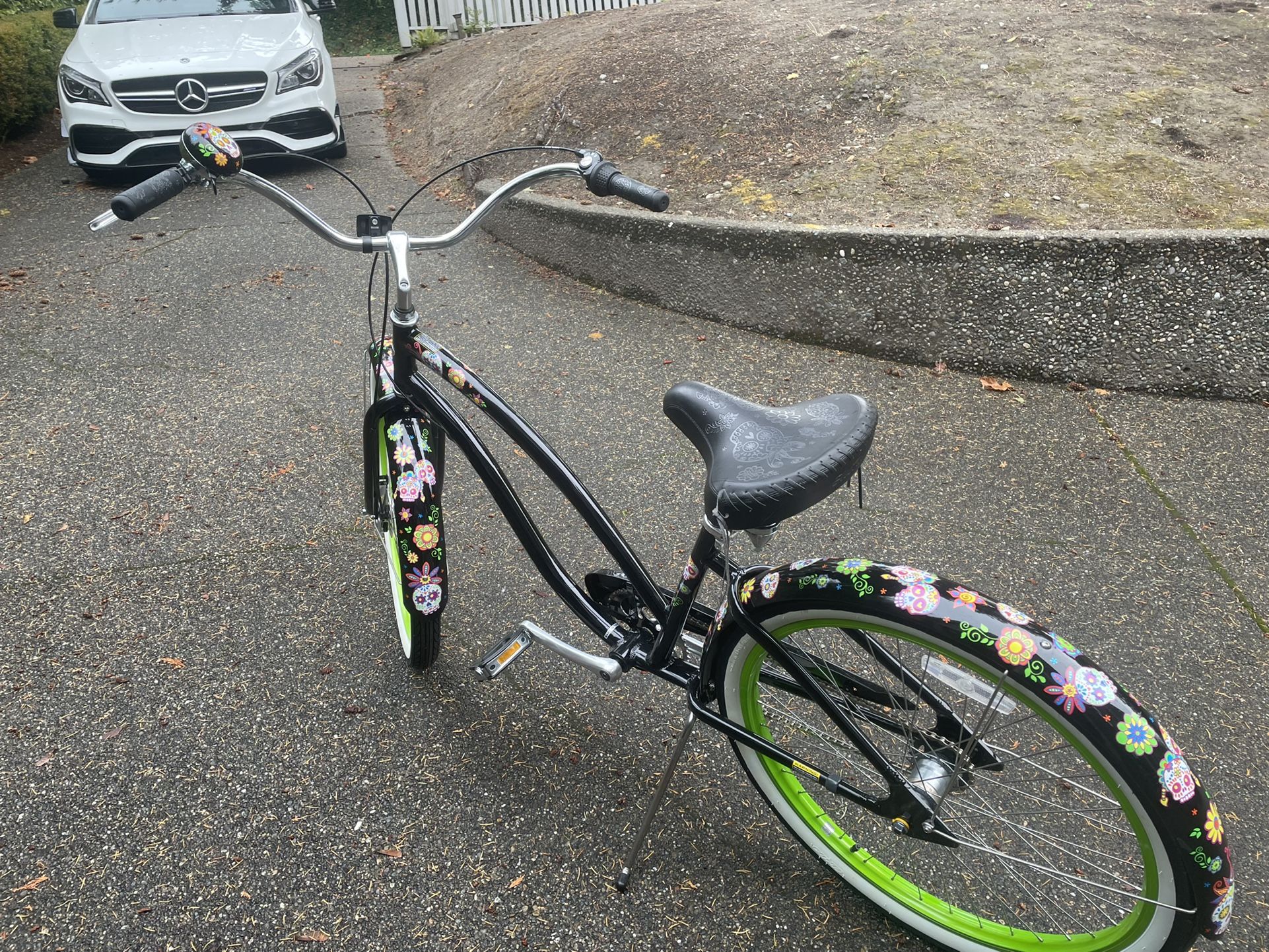 Electra Sugar Skulls 3i Women's Bike- NEVER USED for Sale in Lacey, WA ...
