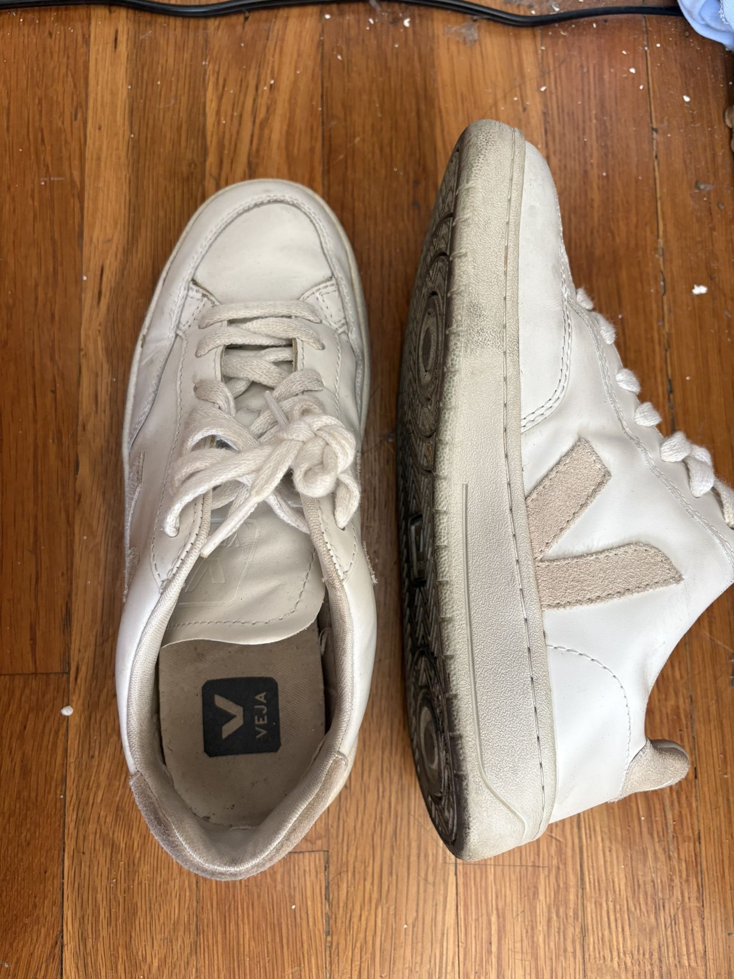 Vejas Sneakers for Sale in Los Angeles, CA - OfferUp