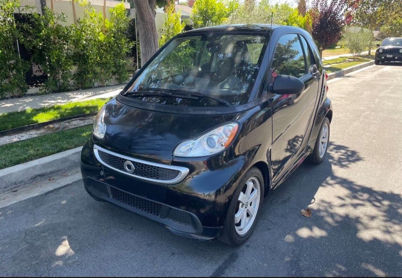 2013 Smart Fortwo for Sale in Los Angeles, CA - OfferUp