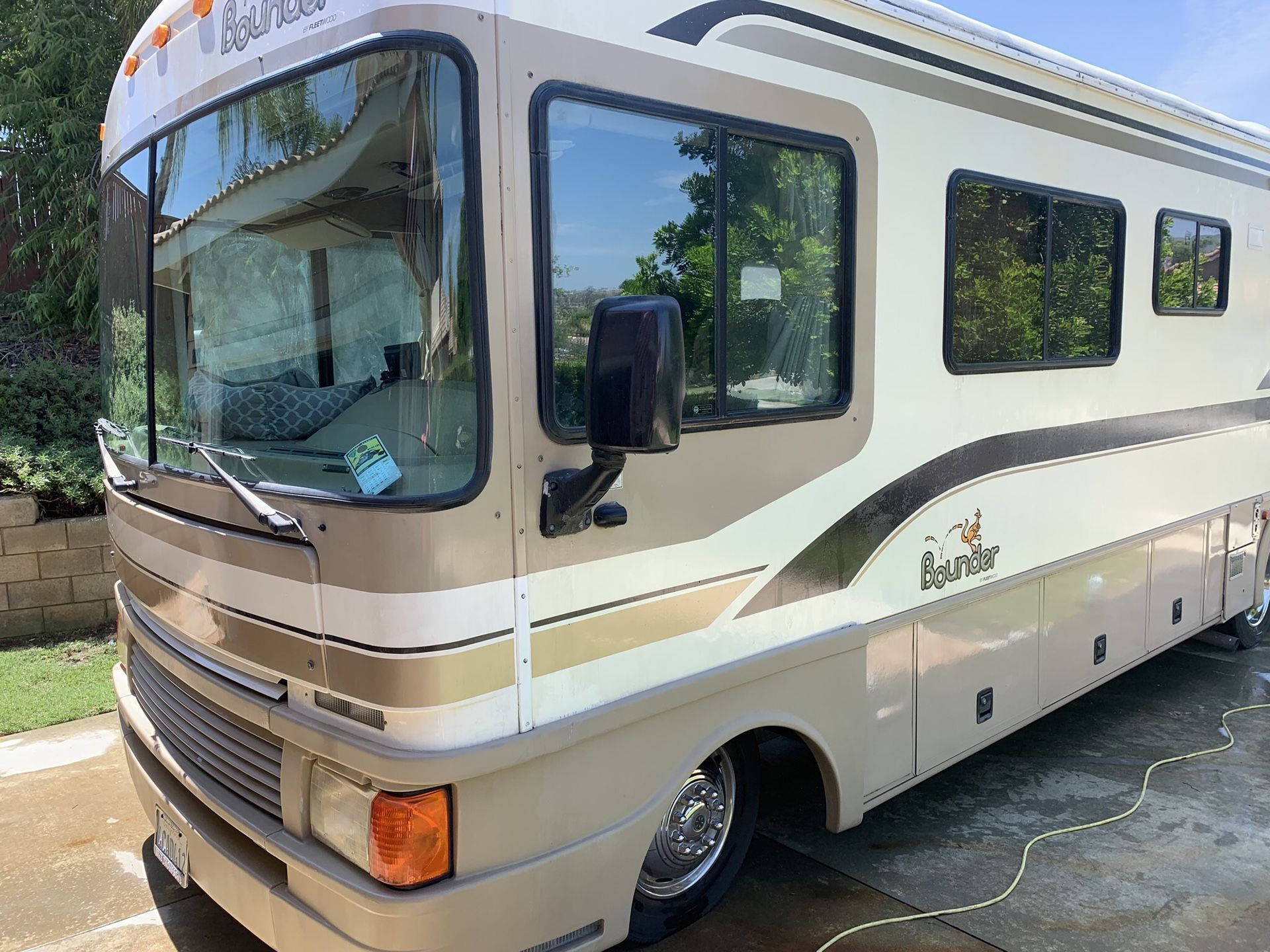 98 Bounder Class A Motorhome/RV for Sale in Corona, CA - OfferUp