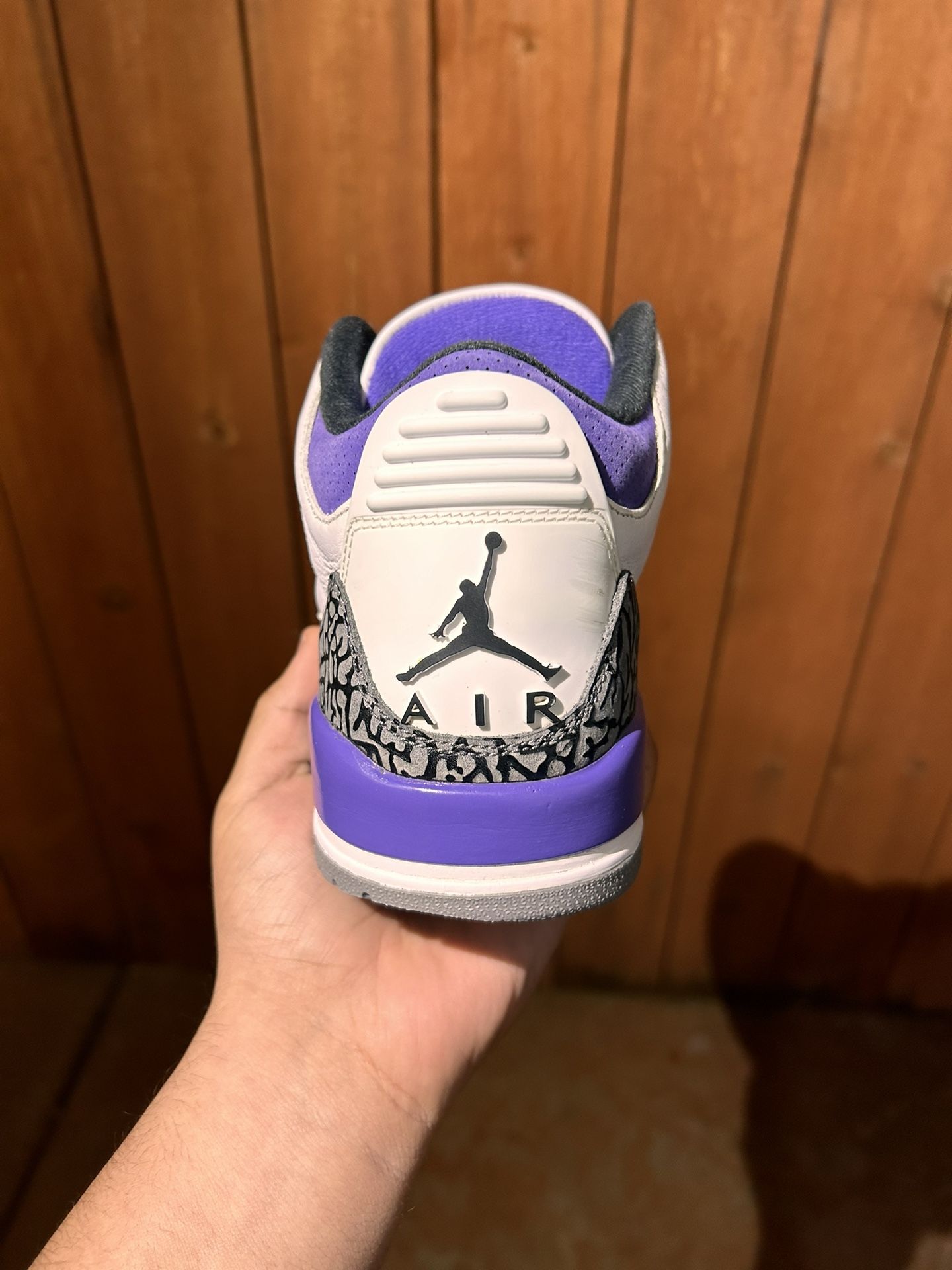 Jordan’s 3s Purple ilrs Size 10 for Sale in Fresno, CA - OfferUp