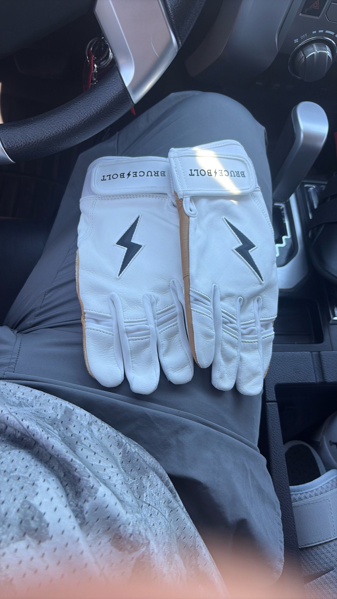 Bruce Bolts for Sale in San Antonio, TX - OfferUp