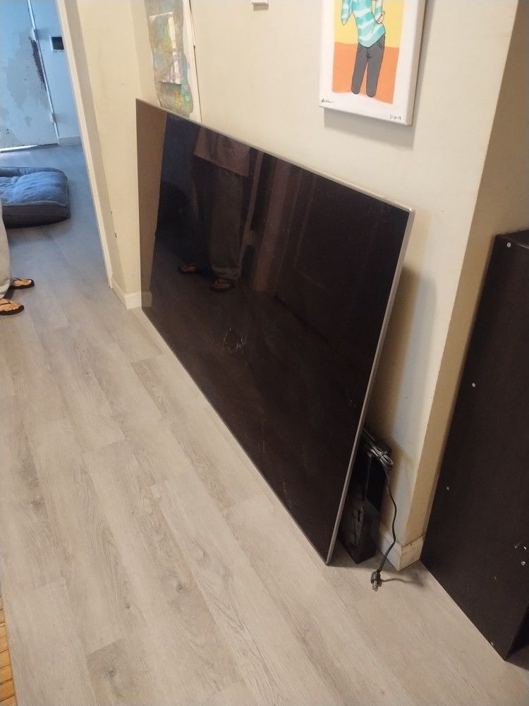 Flat Screen TV 72 Inch Samsung for Sale in West Los Angeles, CA - OfferUp