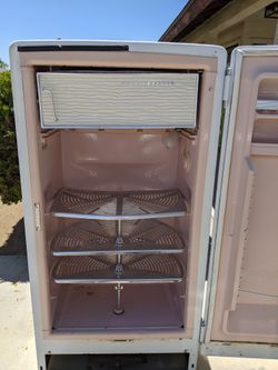 1954 General Electric Refrigerator 100 for Sale in Apple Valley CA OfferUp