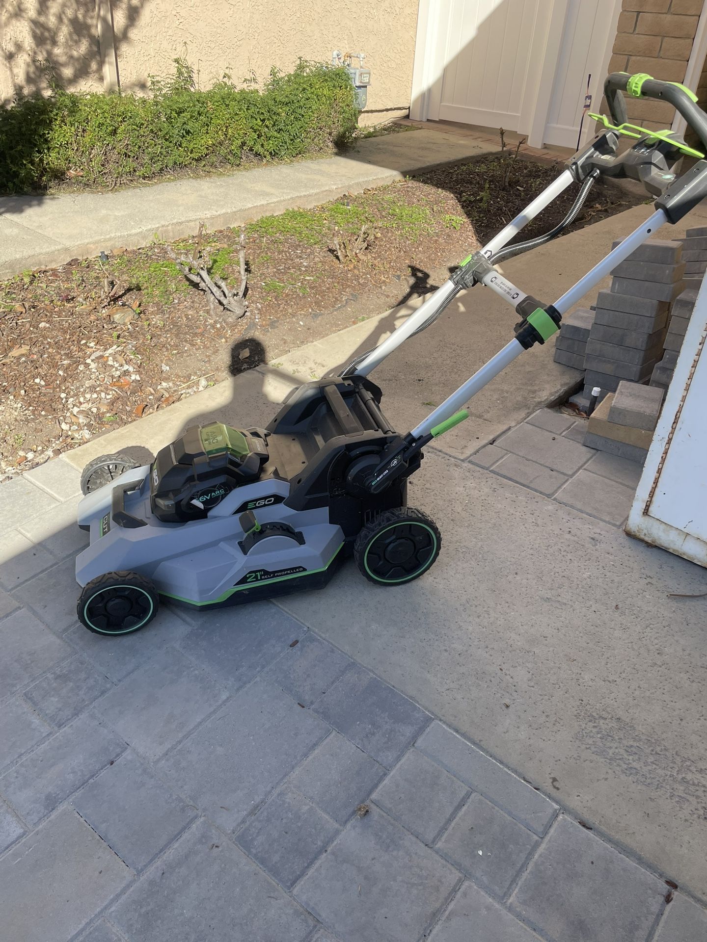 E-GO 56V Arc Lithium 21” Self Propelled Lawn Mower for Sale in Thousand ...