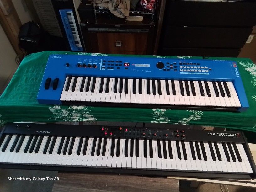 YAMAHA MX61 BLUE SYNTHESIZER & STUDIO LOGIC BLU TOOTH NUMA2 RECITAL 88 ...