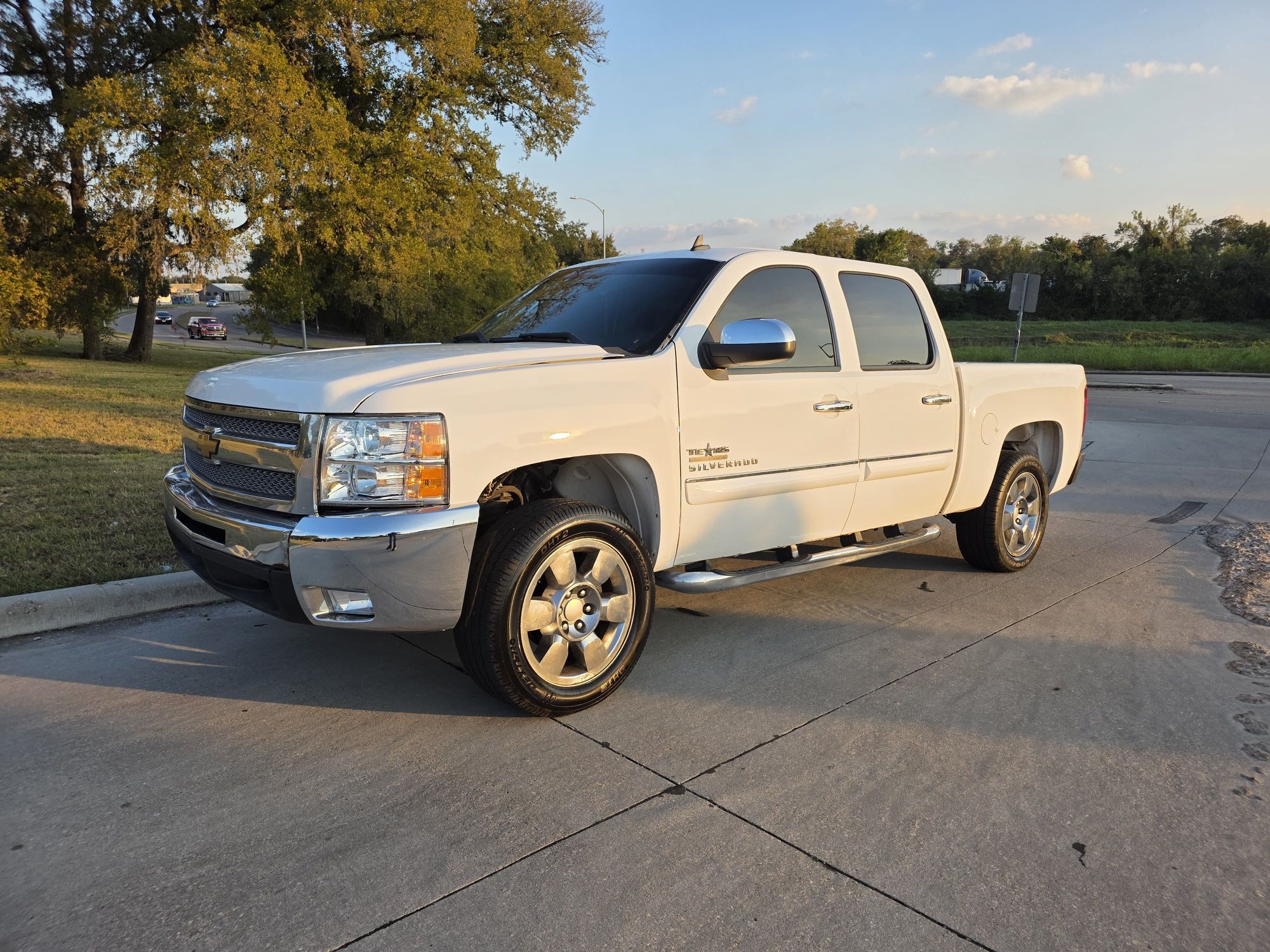 2013 Chevrolet Silverado 1500 for Sale in Houston, TX - OfferUp