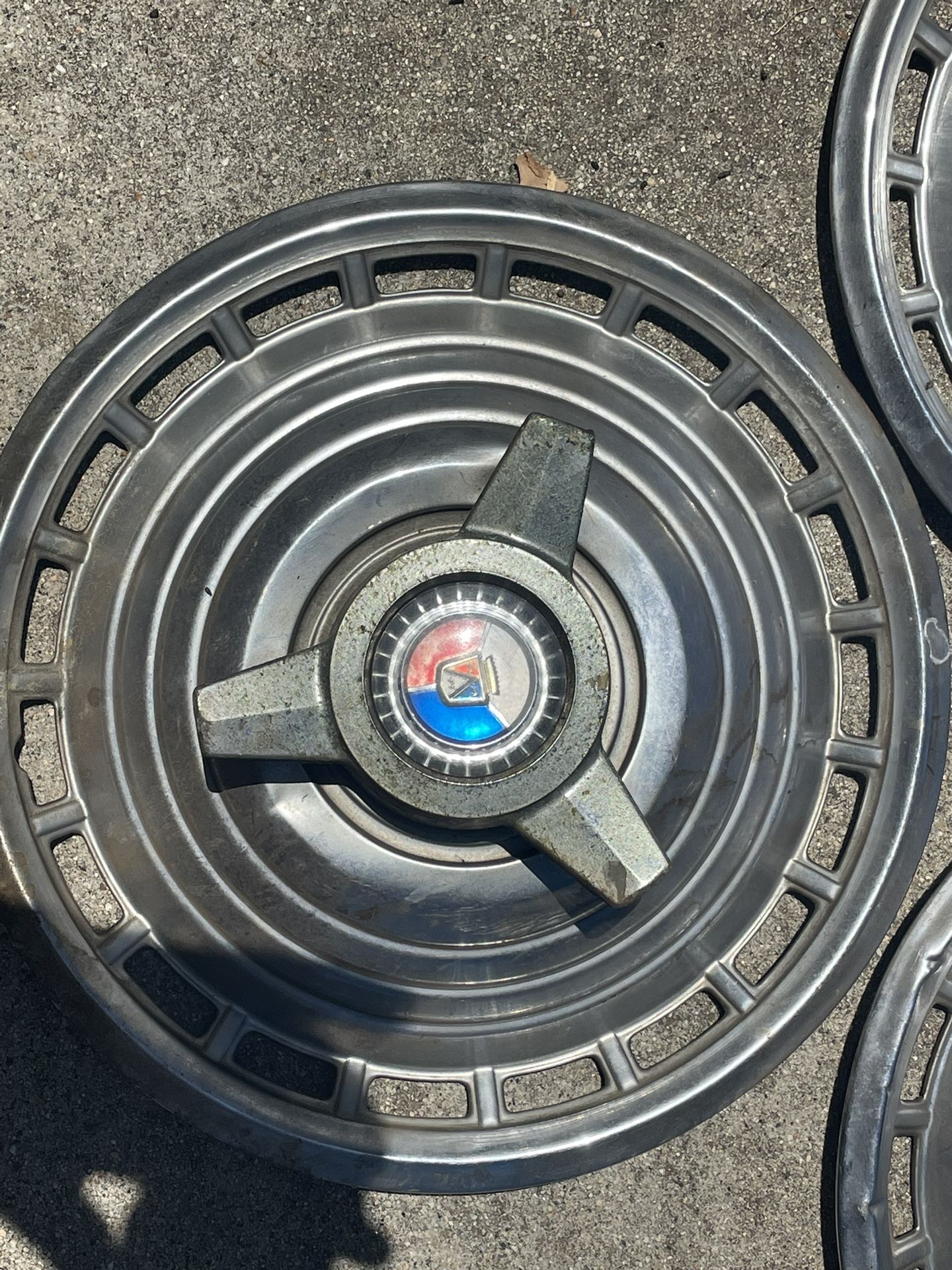 1960s, 3 Ford Hubcaps, Fairlane, Galaxy 500, Falcon for Sale in Vista ...