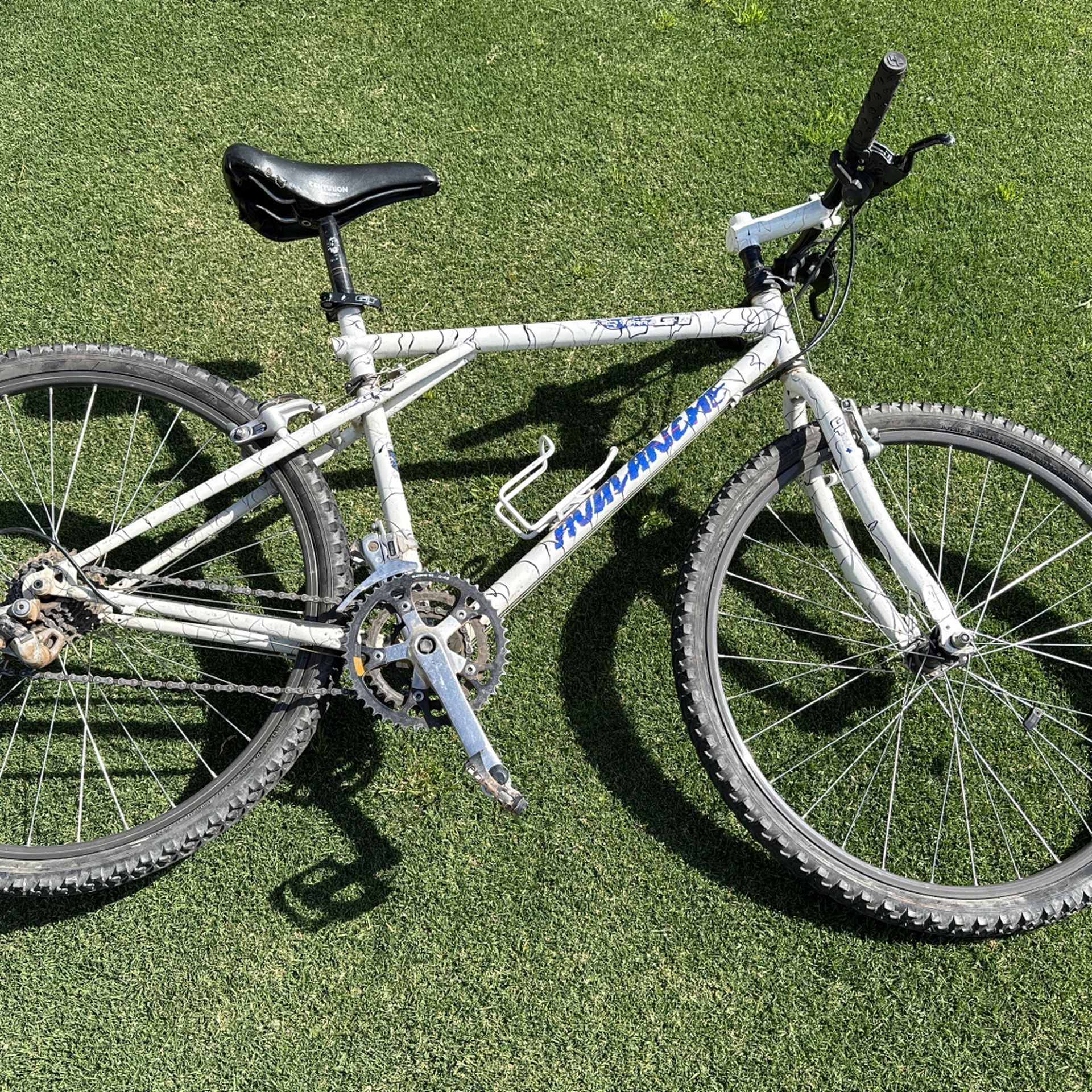 GT Avalanche Mountain Bike for Sale in Gilbert, AZ - OfferUp