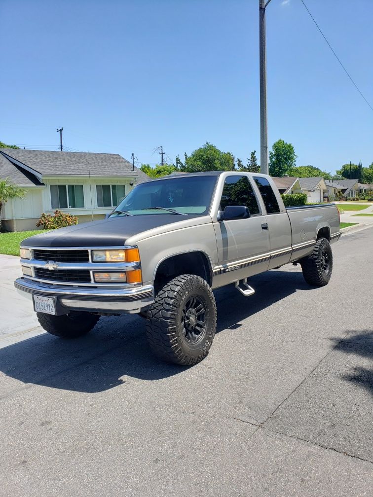 1998 Chevrolet 2500 Extended Cab for Sale in Anaheim, CA - OfferUp