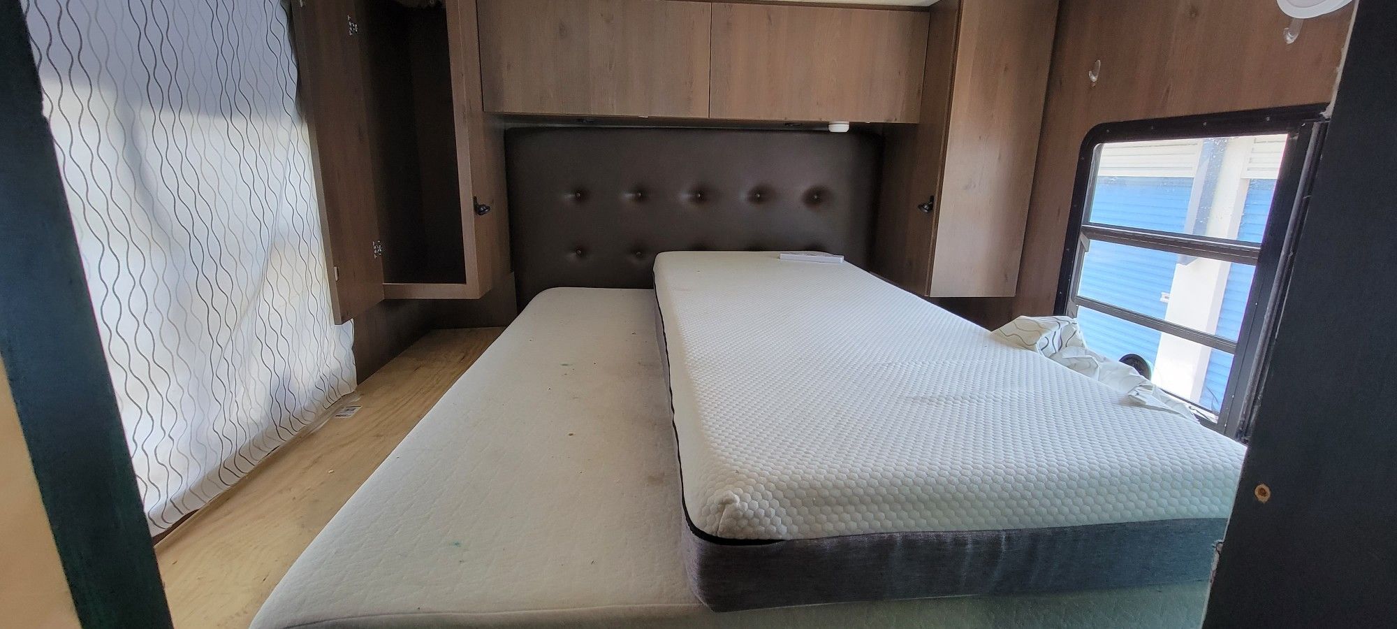 92 damon challenger for Sale in Mount Pleasant, SC - OfferUp