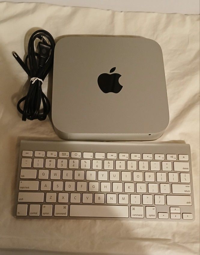 Apple Mac Mini A1347/APPLE Keyboard for Sale in Essex, MD - OfferUp