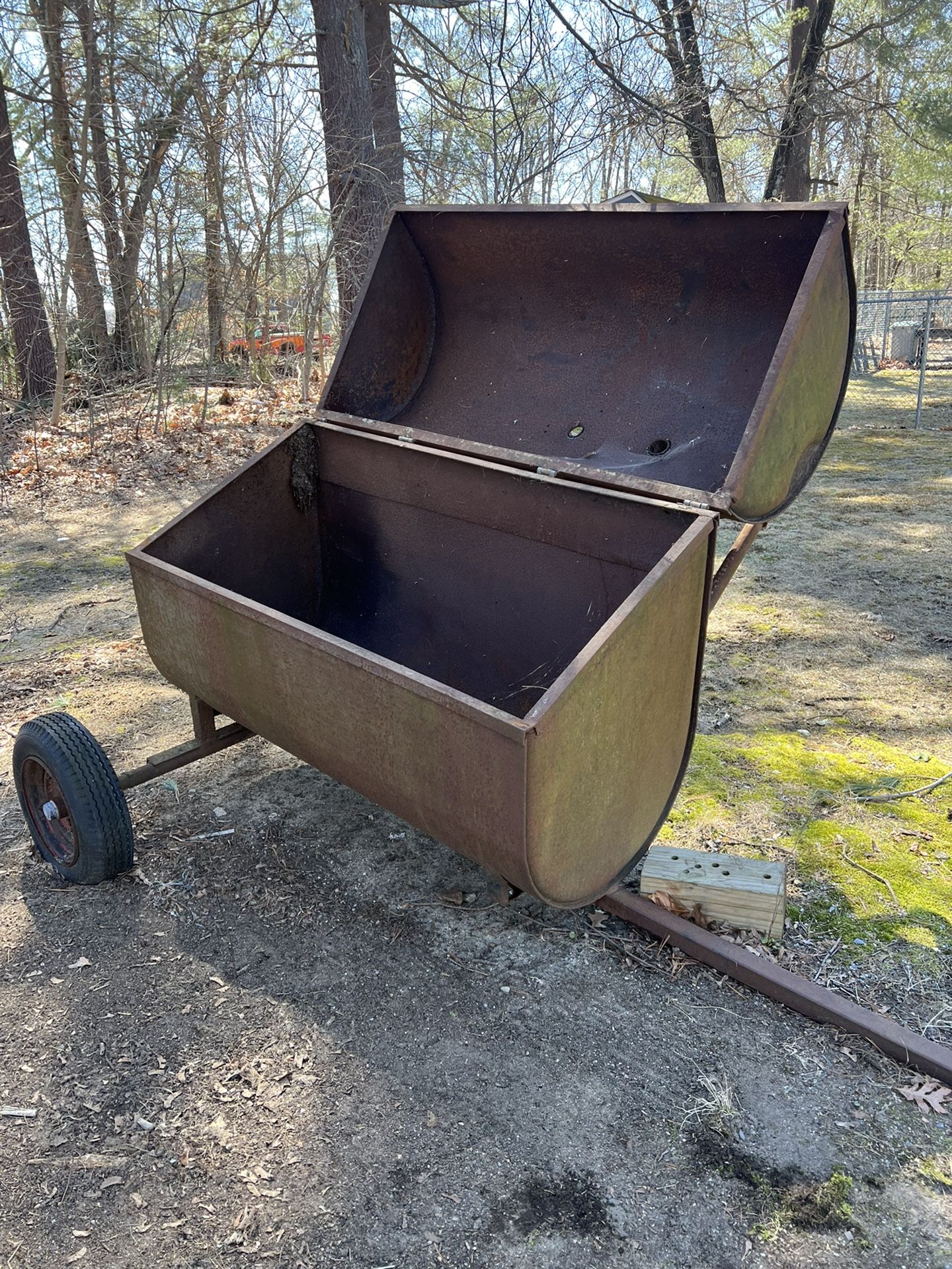 BBQ PIT , Pig Roster , Lamb, Turkey And More , Chaircoal Grill for Sale ...