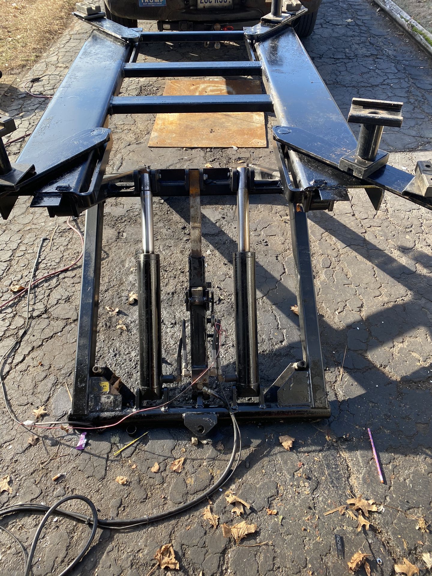 Semi portable hydraulic Vehicle lift for Sale in Milford, CT - OfferUp