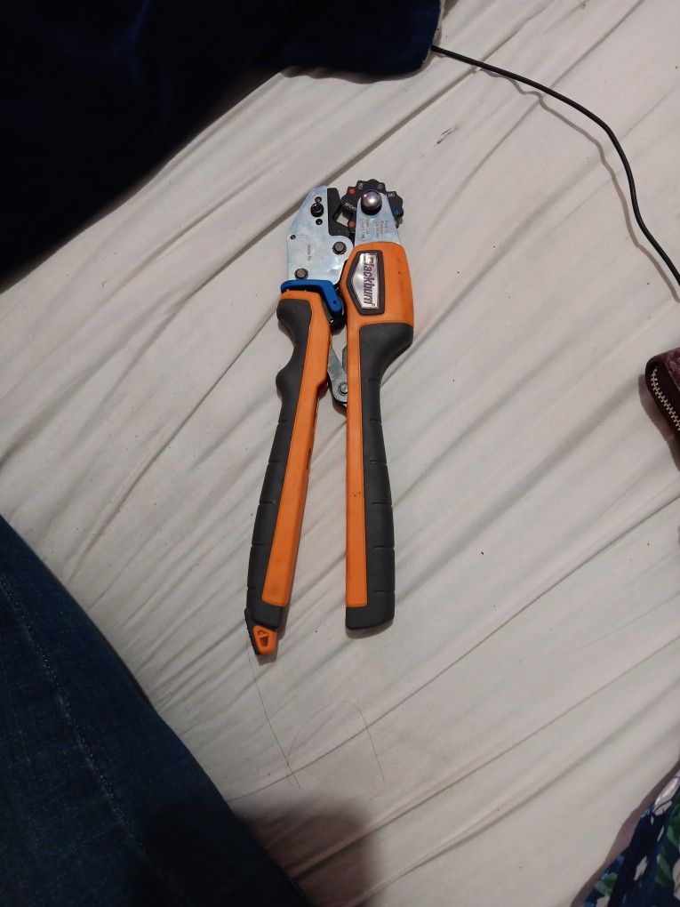 T&B TBM45S Ratchet Crimper for Sale in Riverside County, CA - OfferUp