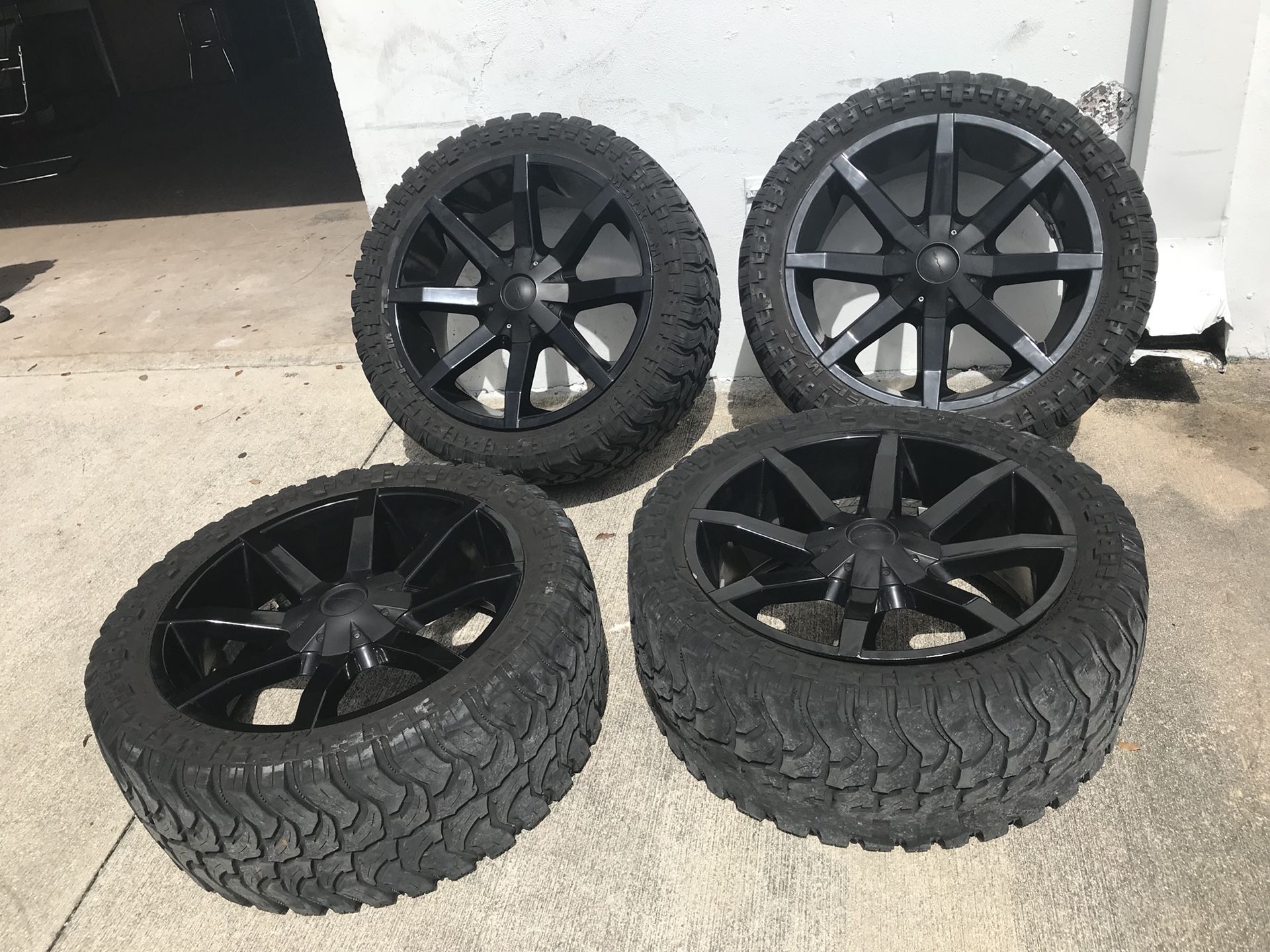 Toyota Venza With Kmc Slides