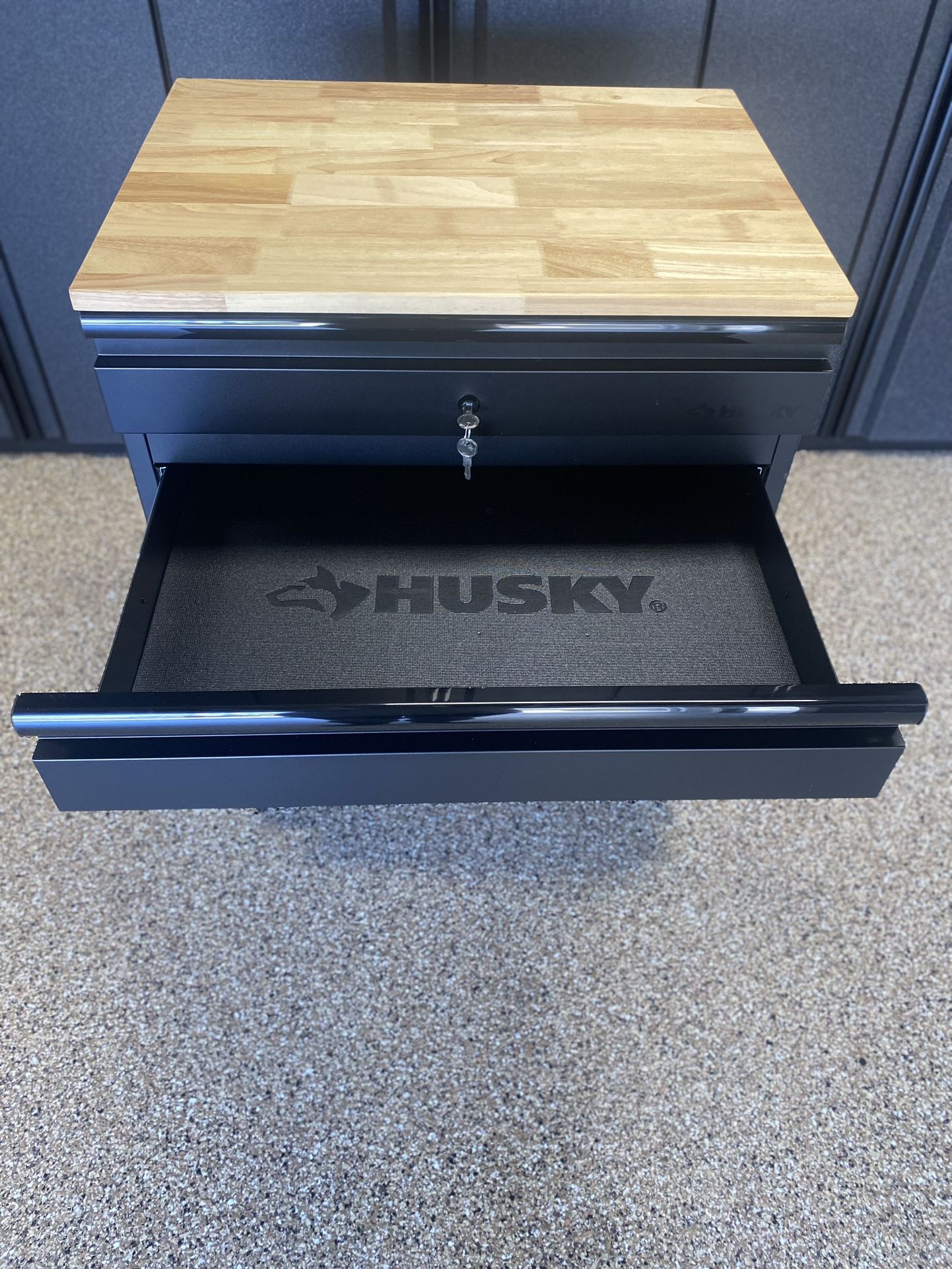 Husky Heavy Duty 18 Gauge Steel 5-Drawer Garage Base Cabinet for Sale ...