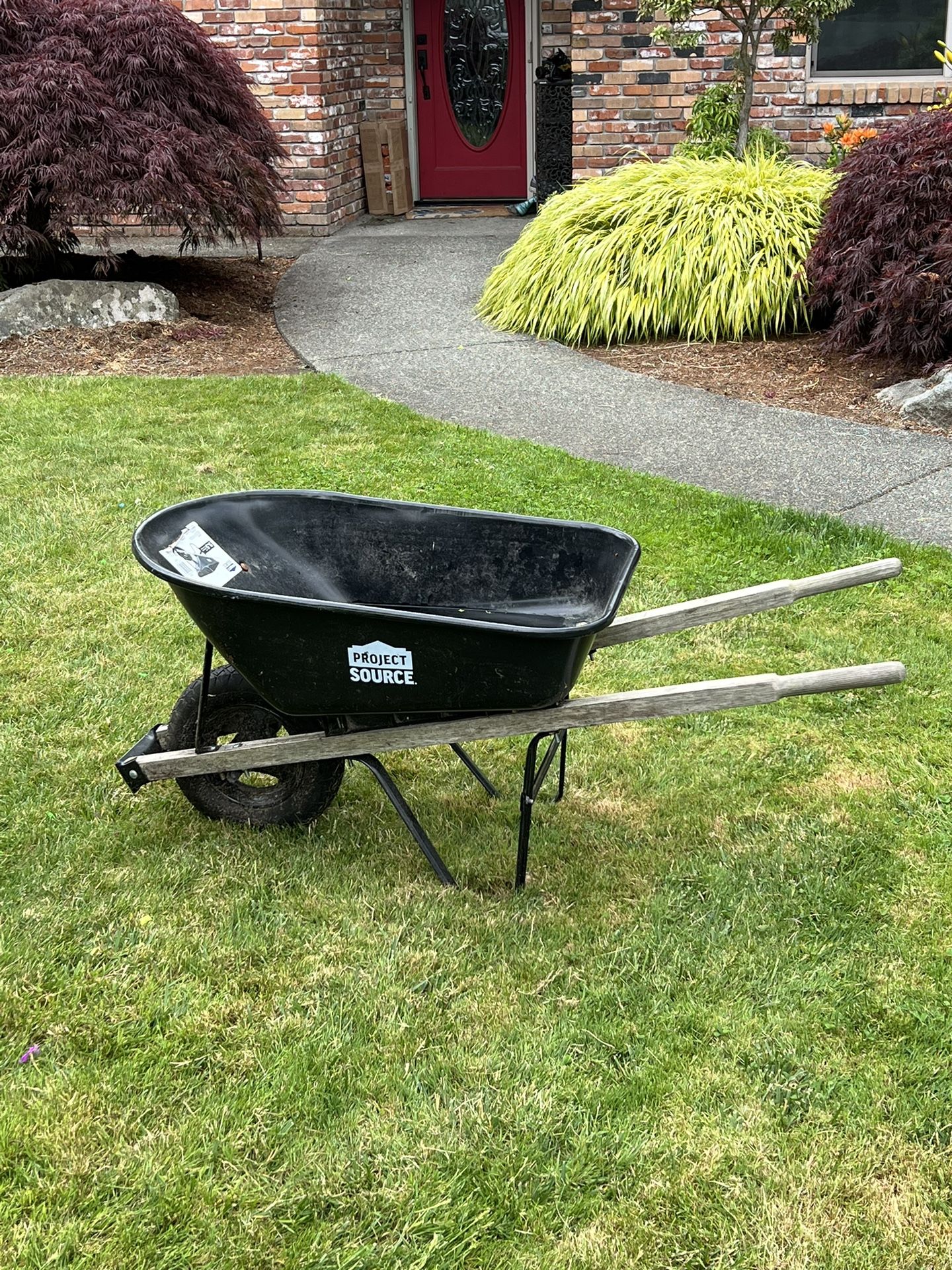 Project source Standard Size Wheelbarrow for Sale in Everett, WA - OfferUp