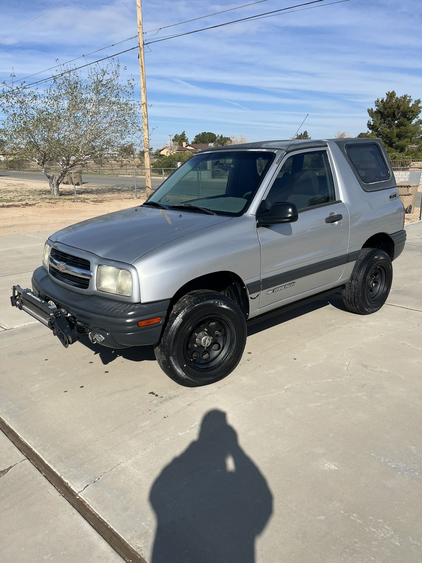 2001 Chevrolet Tracker for Sale in Apple Valley, CA - OfferUp
