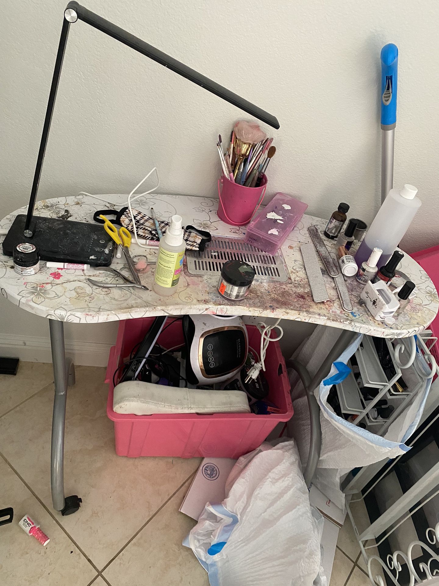Manicure Table Setup
