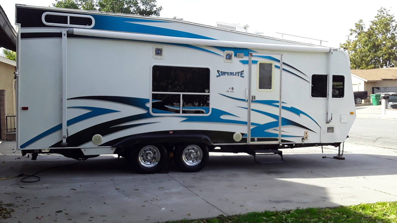 I'm selling my 2009 21 foot weekend warrior super light toy hauler fuel ...
