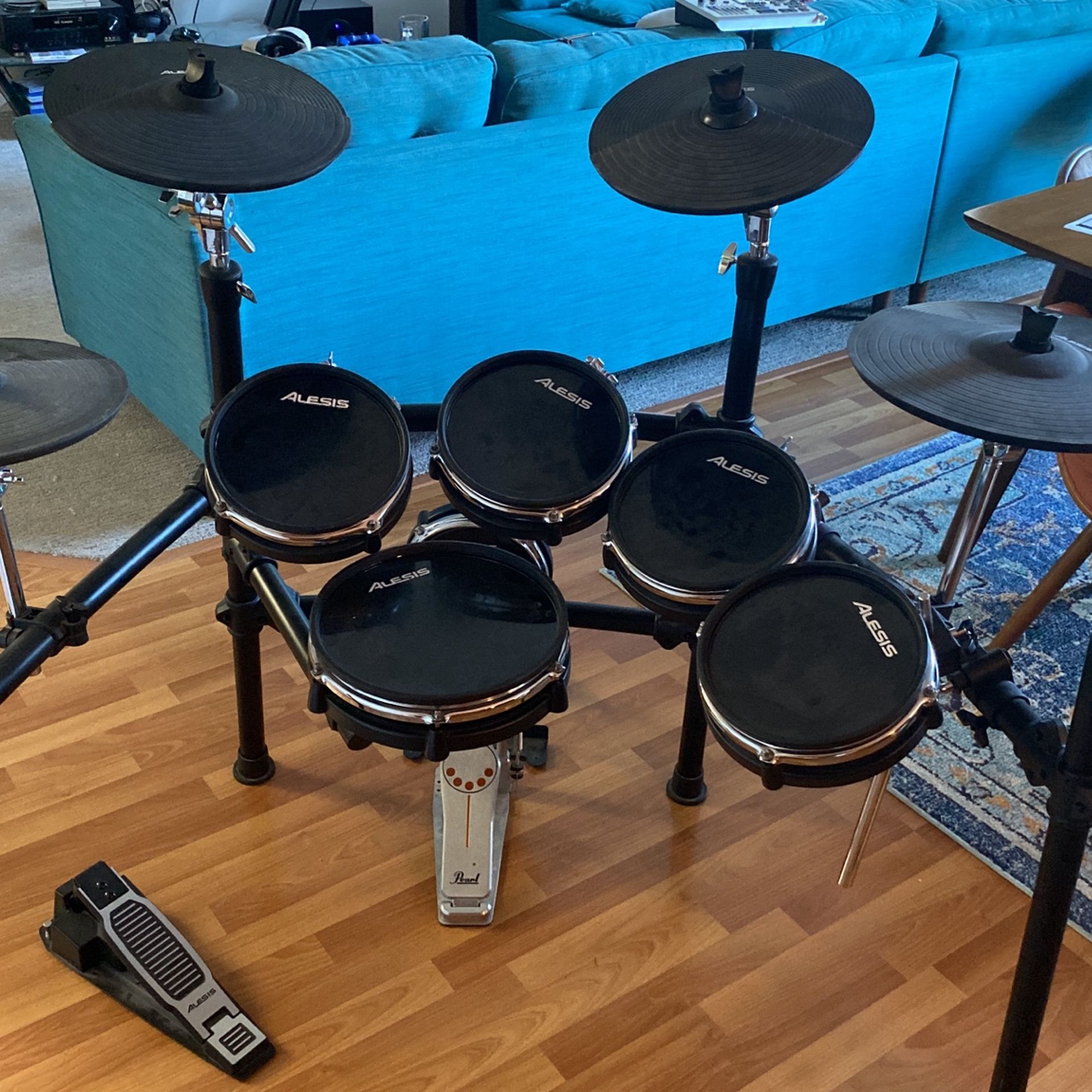 Alesis DM10 Electric Drum Set for Sale in Oregon City, OR - OfferUp