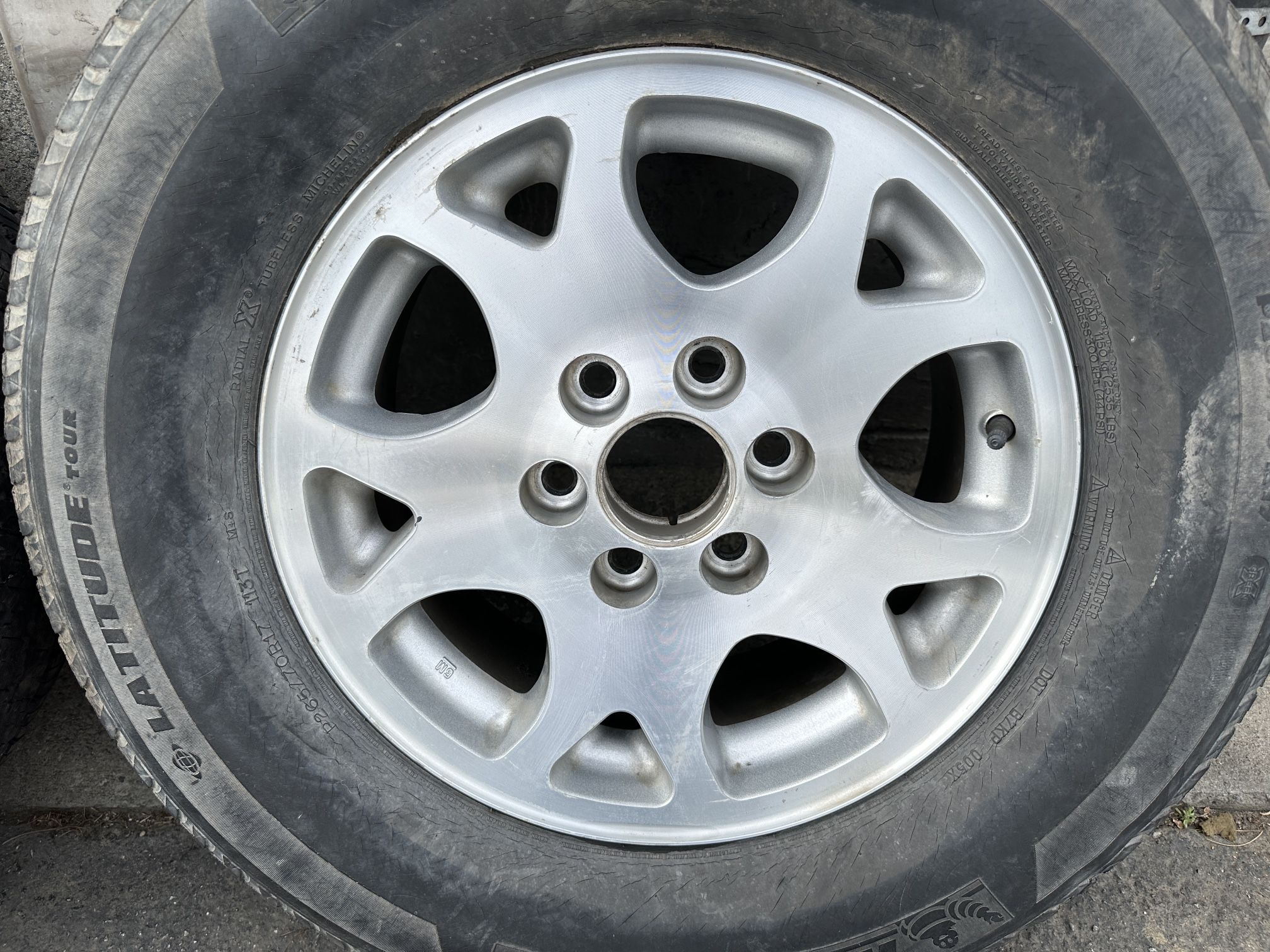 Four 17 inch aluminum Chevy Tahoe Z71 rims. 6 lug truck or SUV for Sale ...