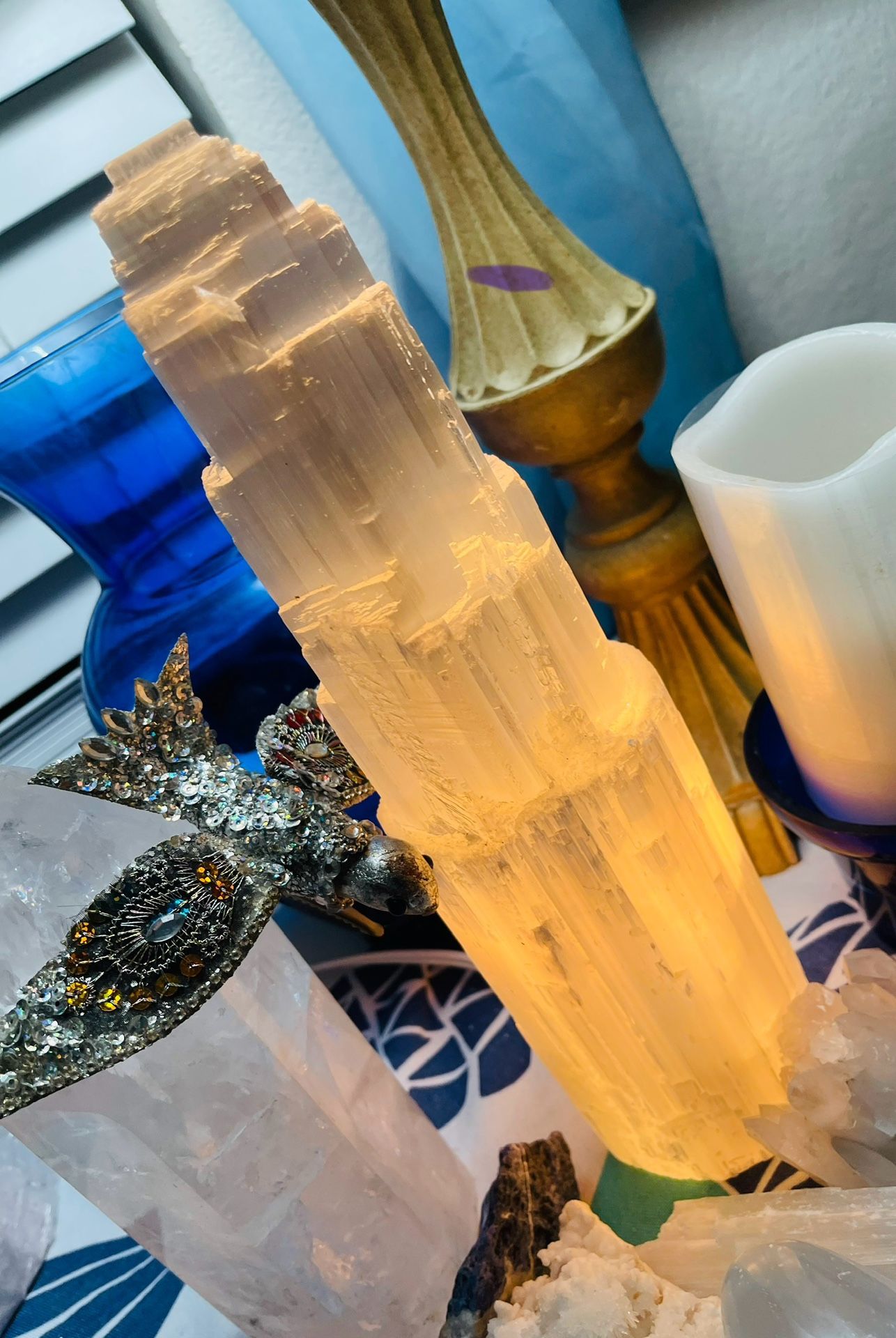 Large Beautiful New Selenite Lamp W/Cord & Bulb for Sale in Mission ...