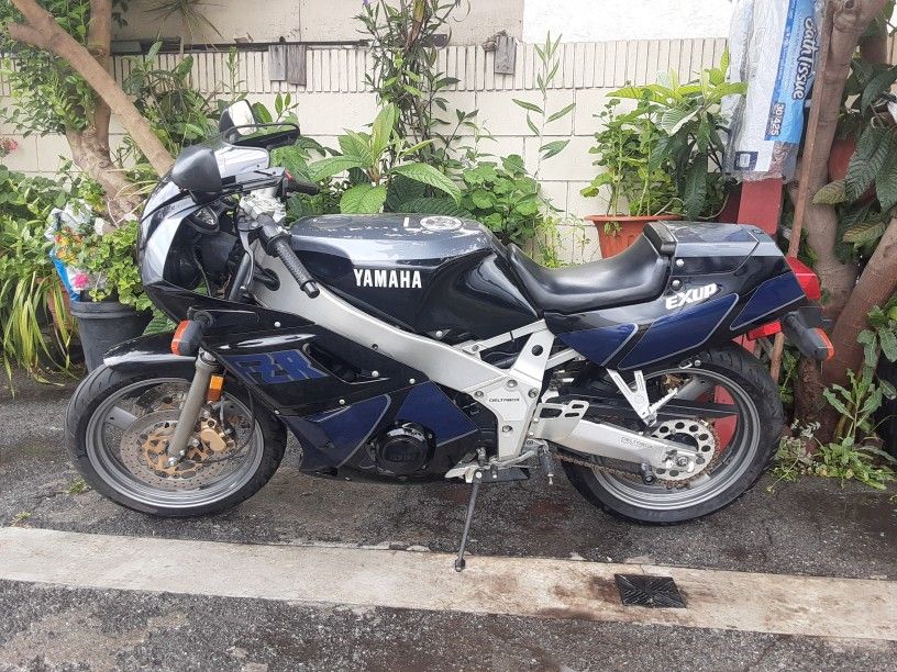 1990 Yamaha FZR 400 for Sale in El Monte, CA - OfferUp