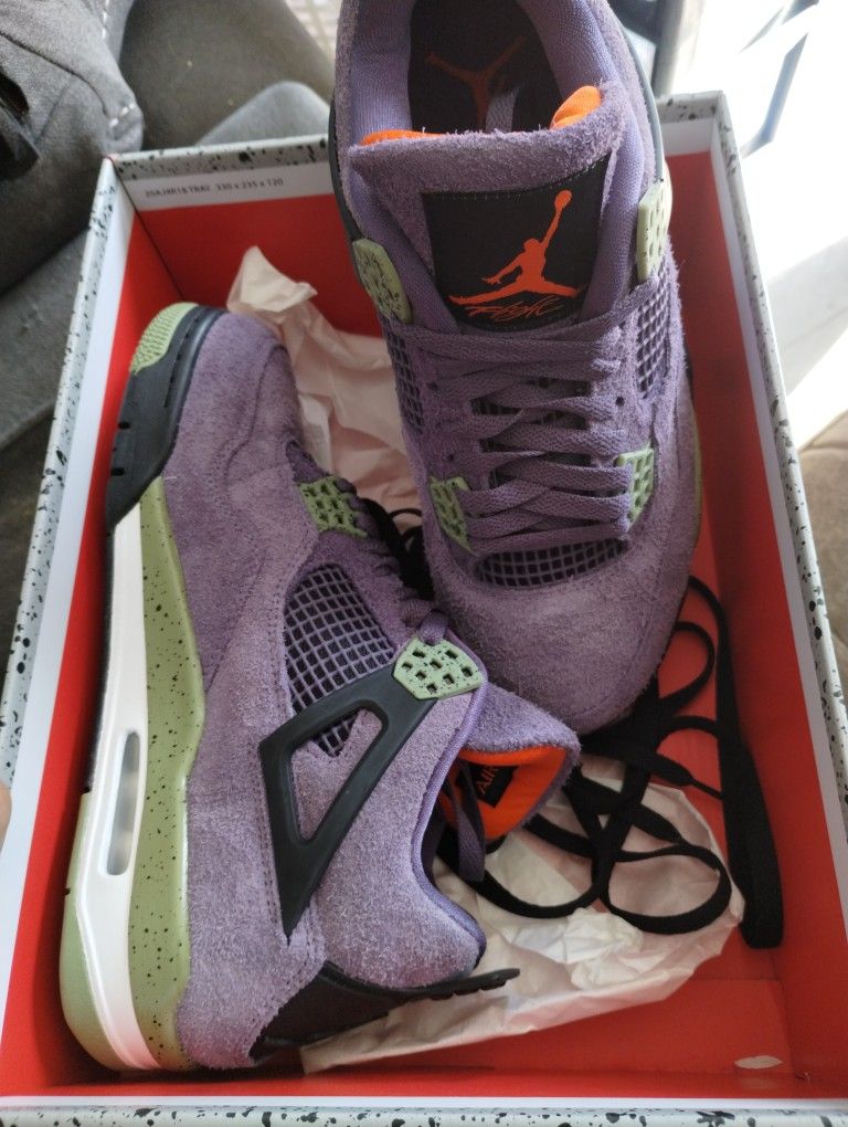 Air Jordans 4 Retro for Sale in Bakersfield, CA - OfferUp
