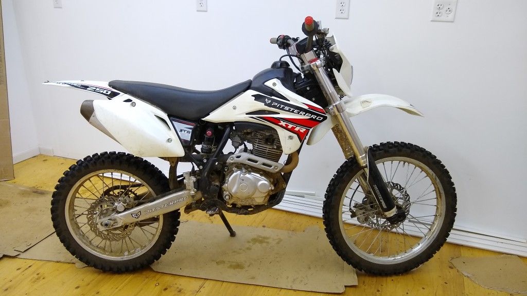 Pitster Pro T4 XTR 250 LC Dirt Bike for Sale in Issaquah, WA - OfferUp