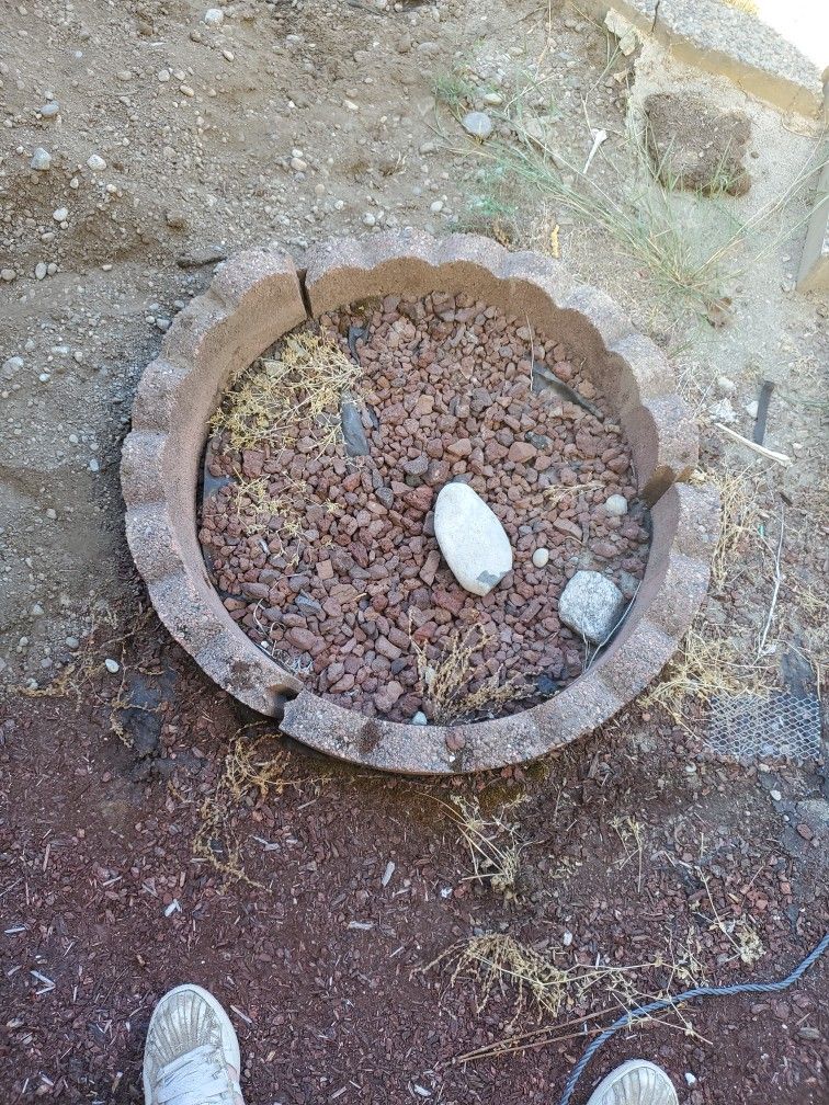Concrete Yard Landscaping Ring Stone Pavers for Sale in Lacey, WA - OfferUp
