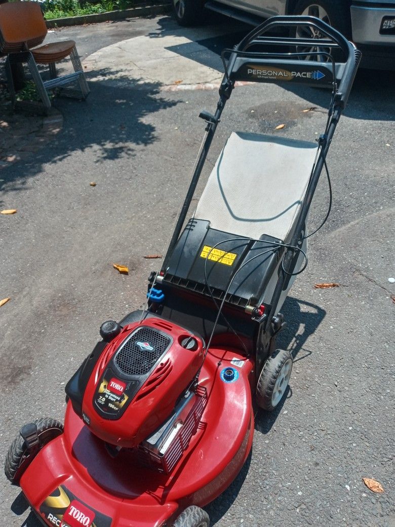 Toro Lawnmower Self Properller for Sale in Providence, RI - OfferUp