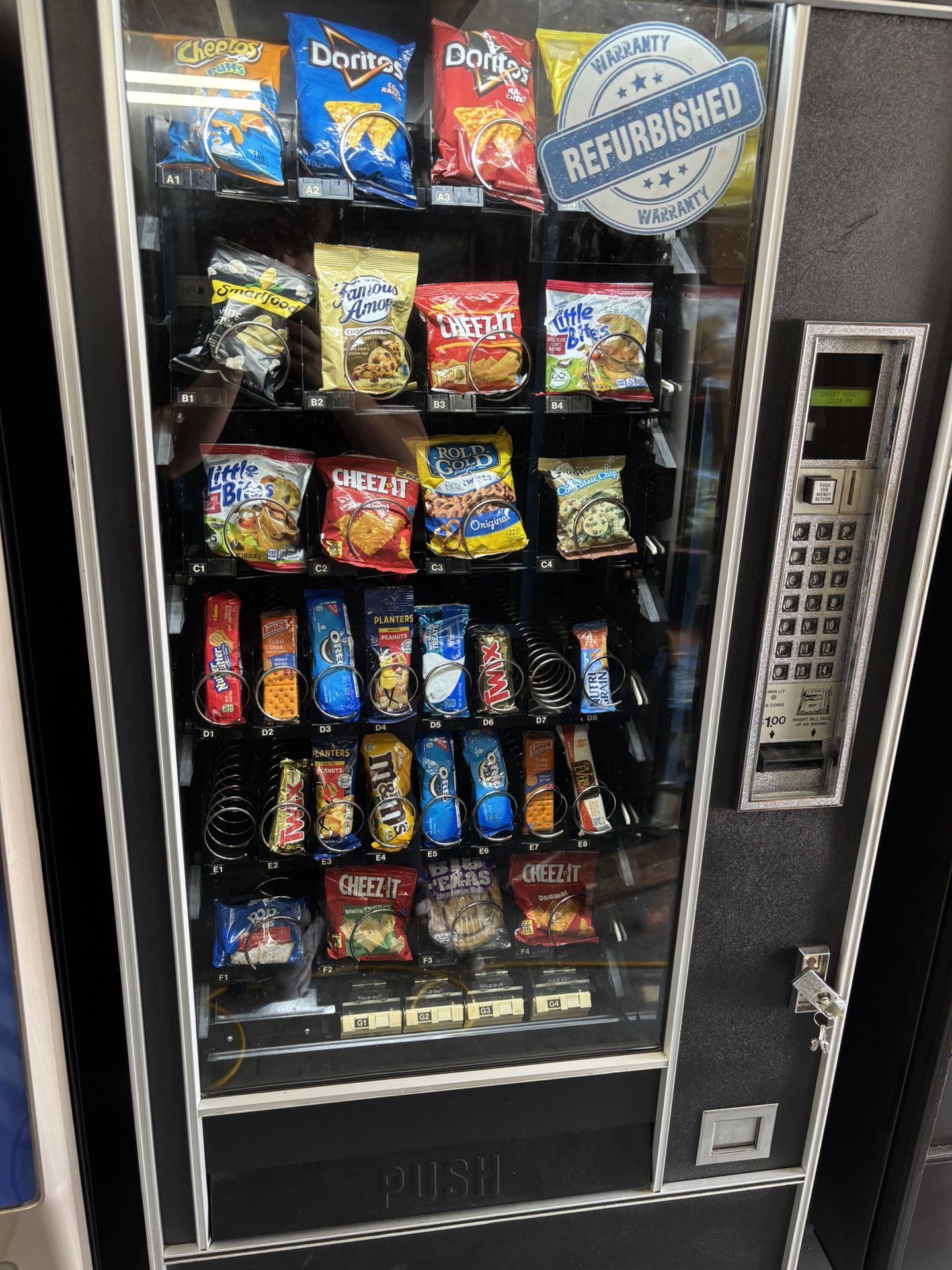 Snack Vending Machine for Sale in Pompano Beach, FL - OfferUp