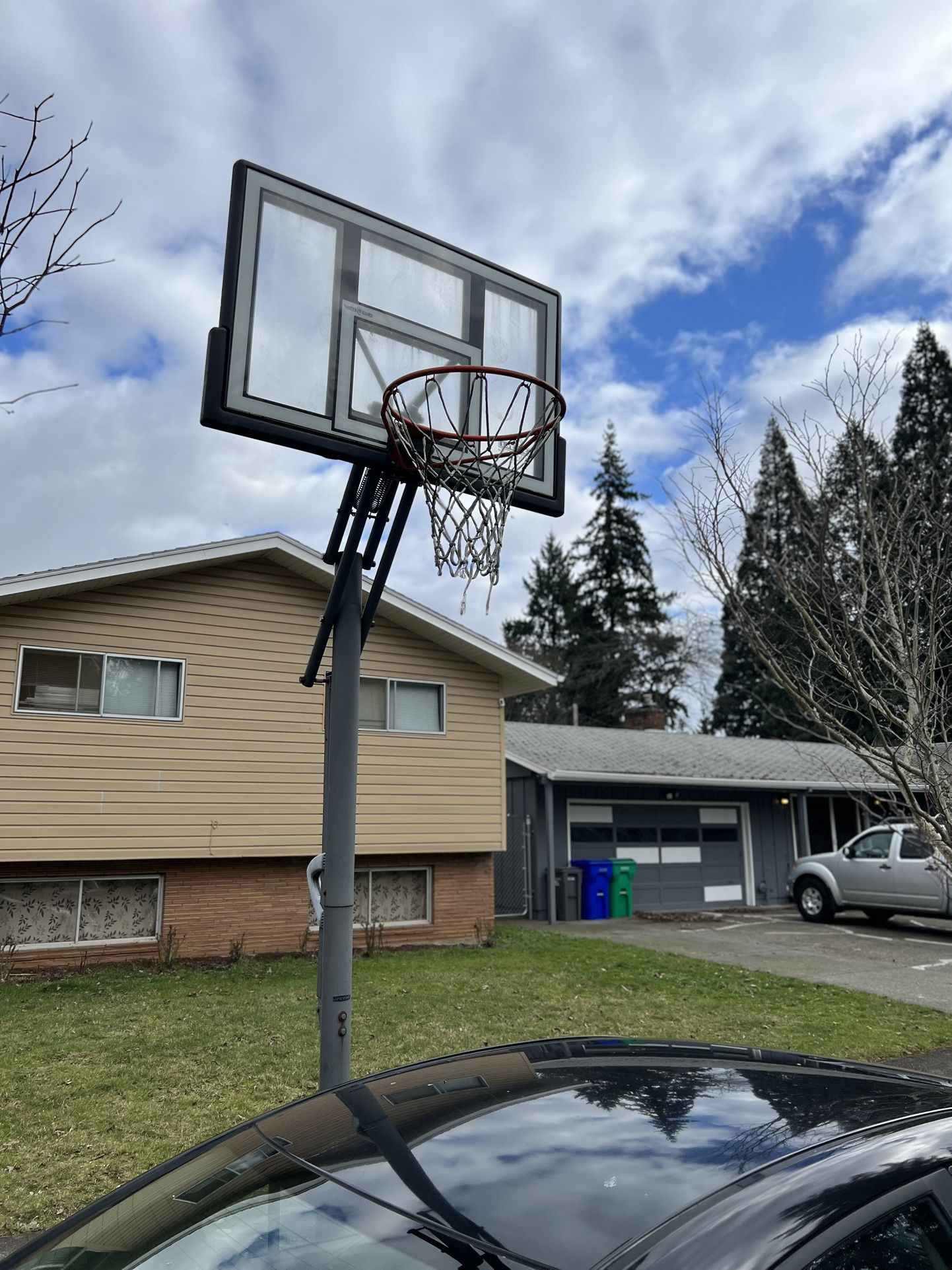 Free Basketball hoop for Sale in Portland, OR - OfferUp