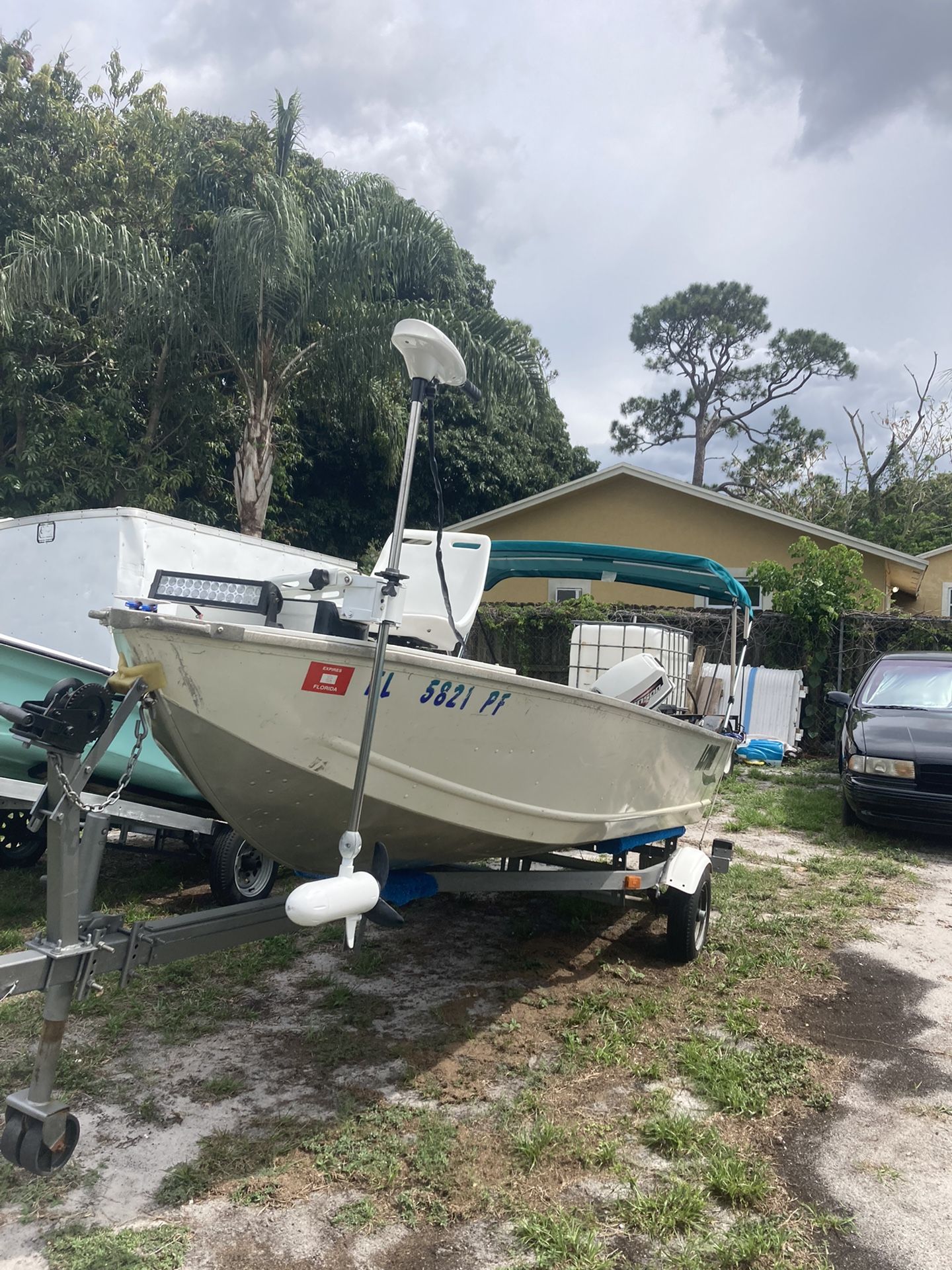 2012 Lowe’s 16 foot John boat for Sale in West Palm Beach, FL - OfferUp