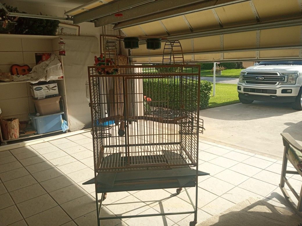Large Bird Cage for Sale in Palm Beach Gardens, FL - OfferUp