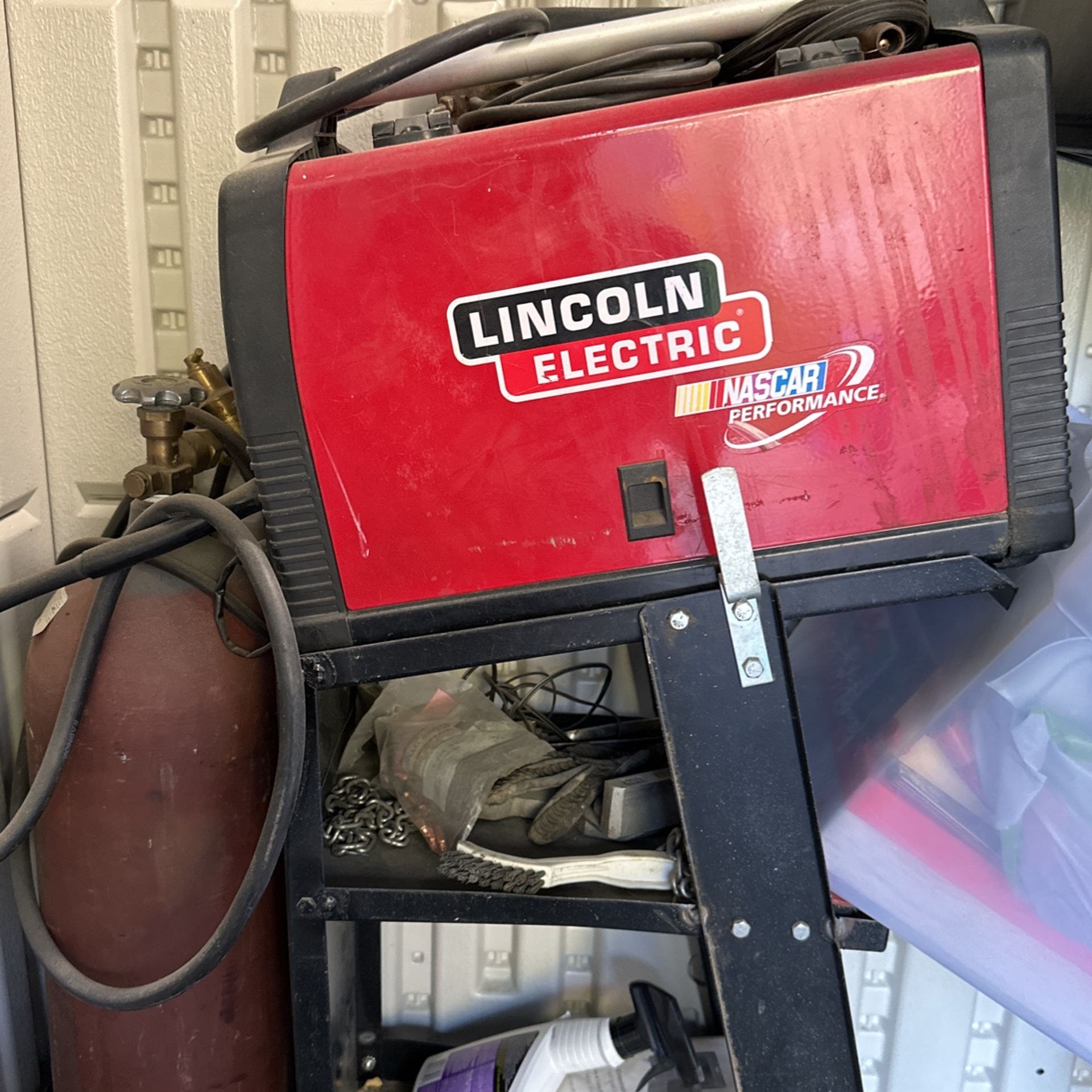 Lincoln Electric 140c for Sale in Coachella, CA - OfferUp