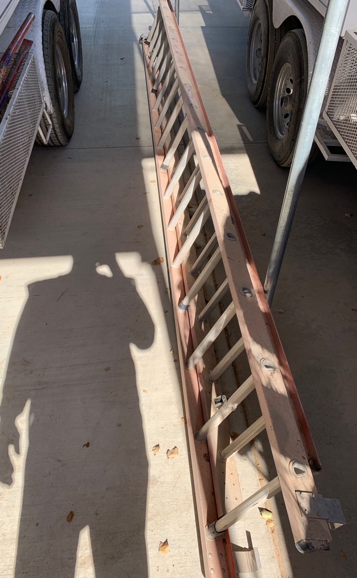30 ft Extension ladder for Sale in Phoenix, AZ - OfferUp
