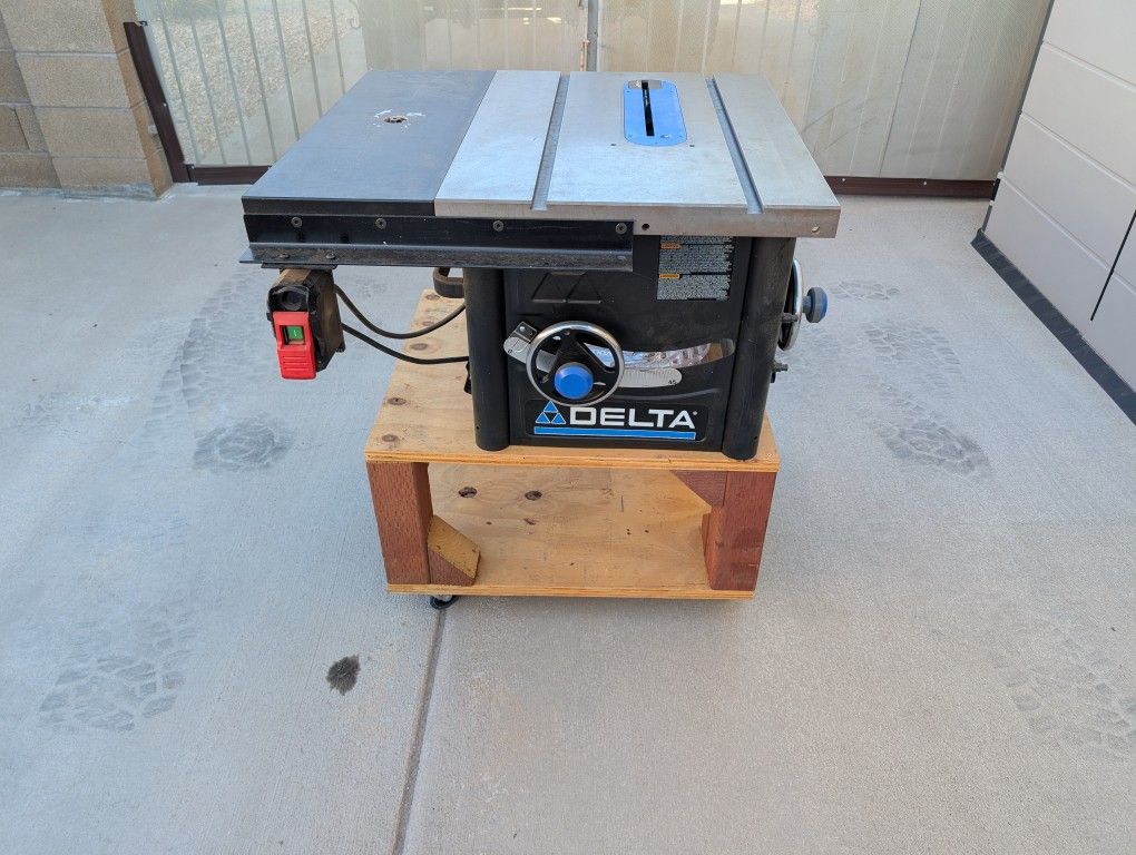 Delta Table Saw /Router Table for Sale in Enterprise, NV - OfferUp