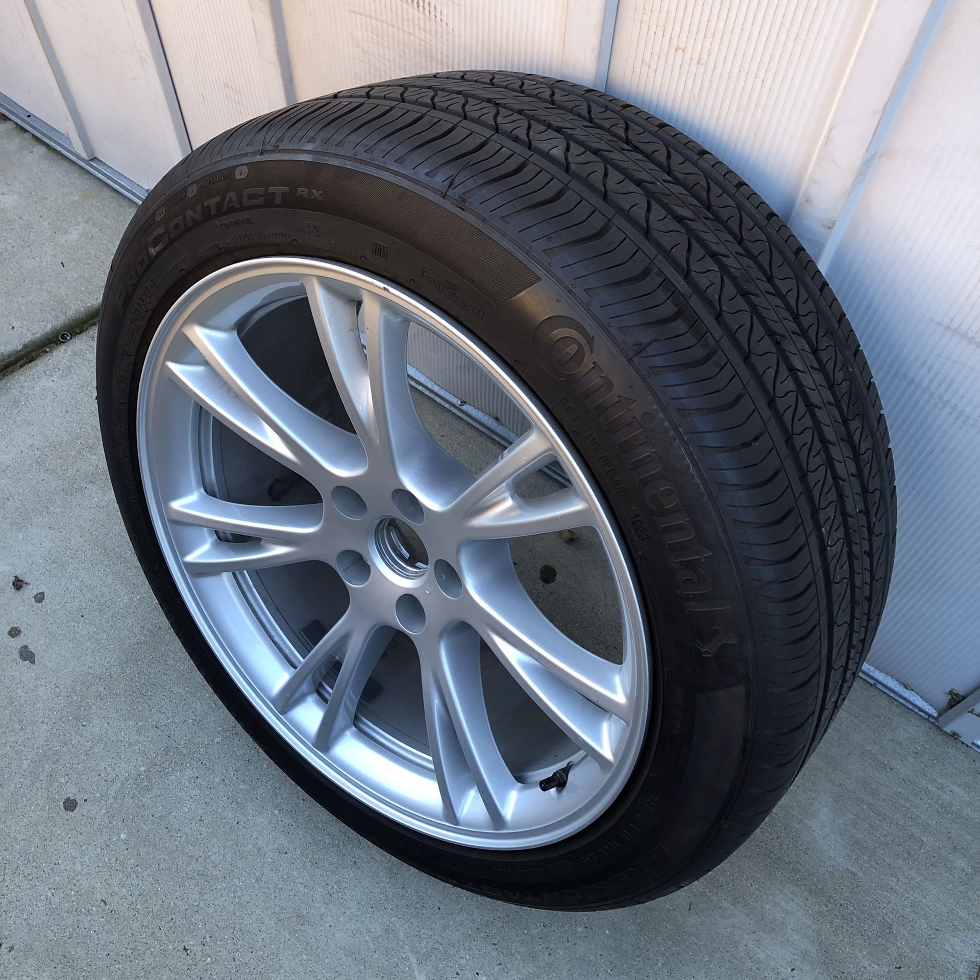 Tesla 19” Wheel Tire *SELLING JUST 1* from a 2023 Tesla Model Y! Gemini ...