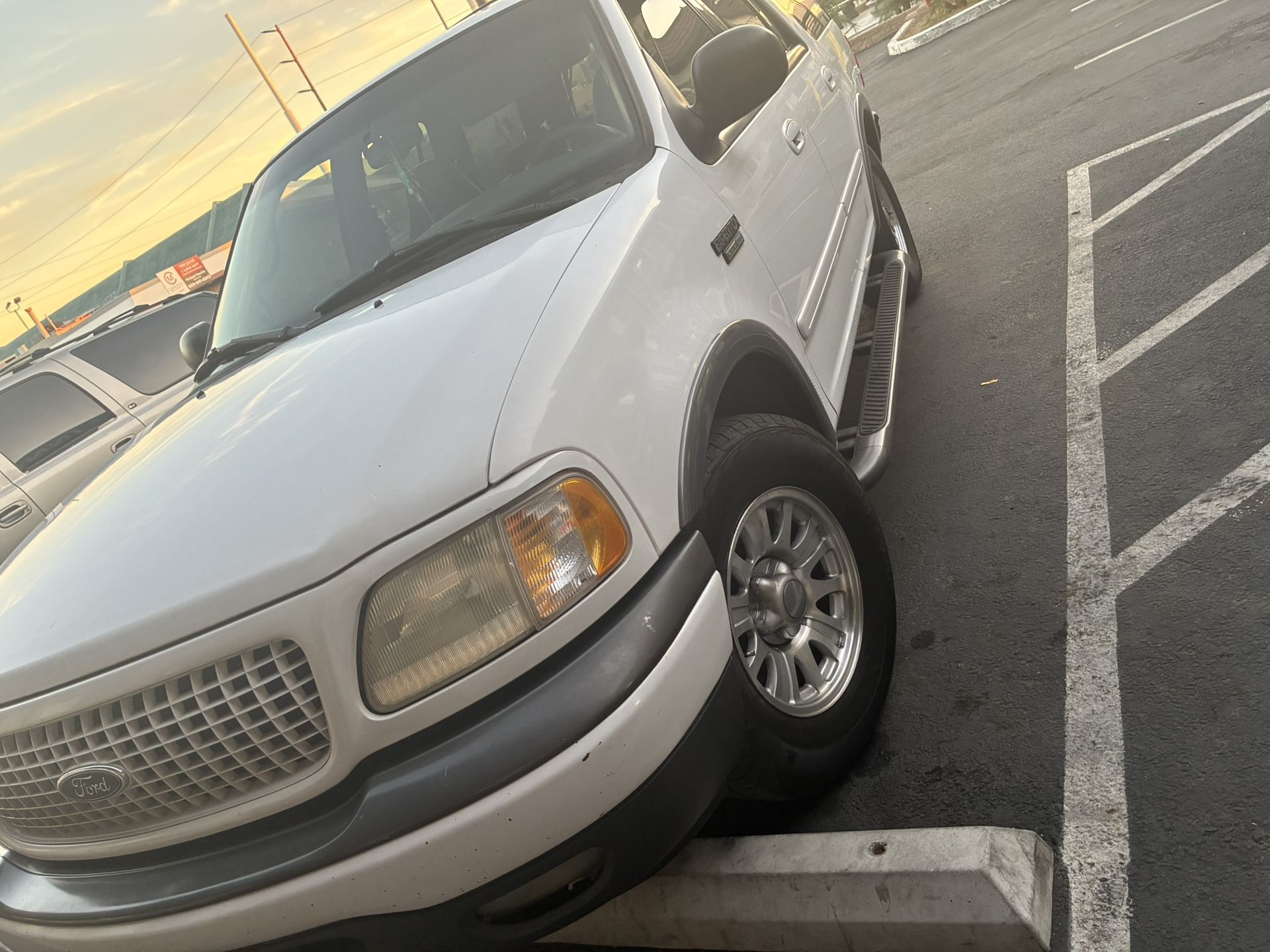 2001 Ford Expedition for Sale in San Bernardino, CA - OfferUp