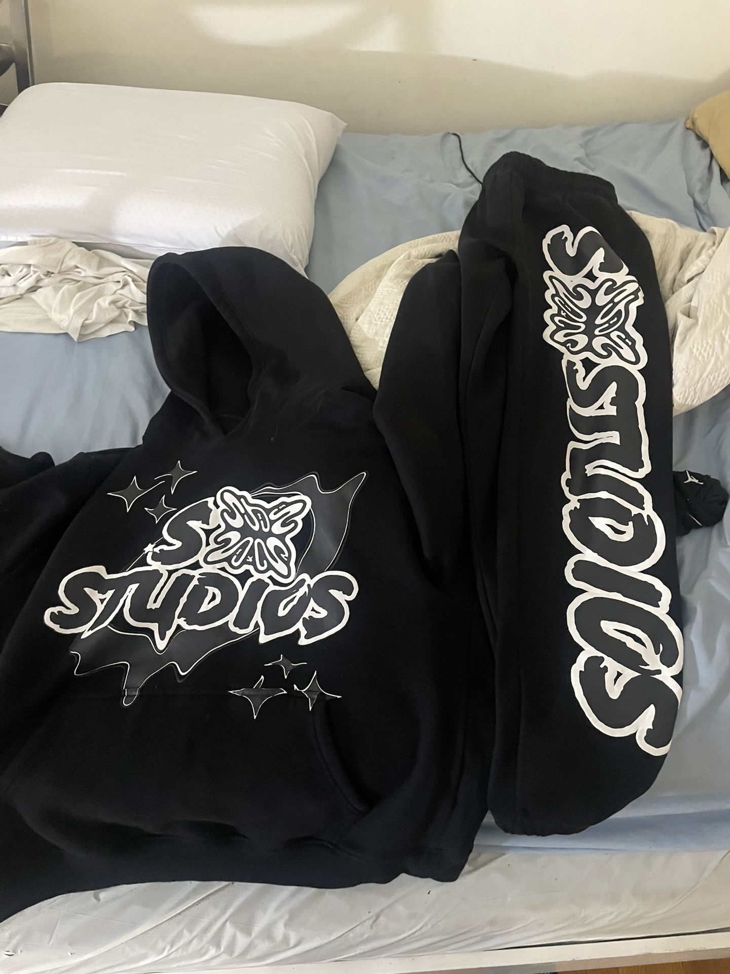 Sb Studios Set Black for Sale in Brooklyn, NY - OfferUp