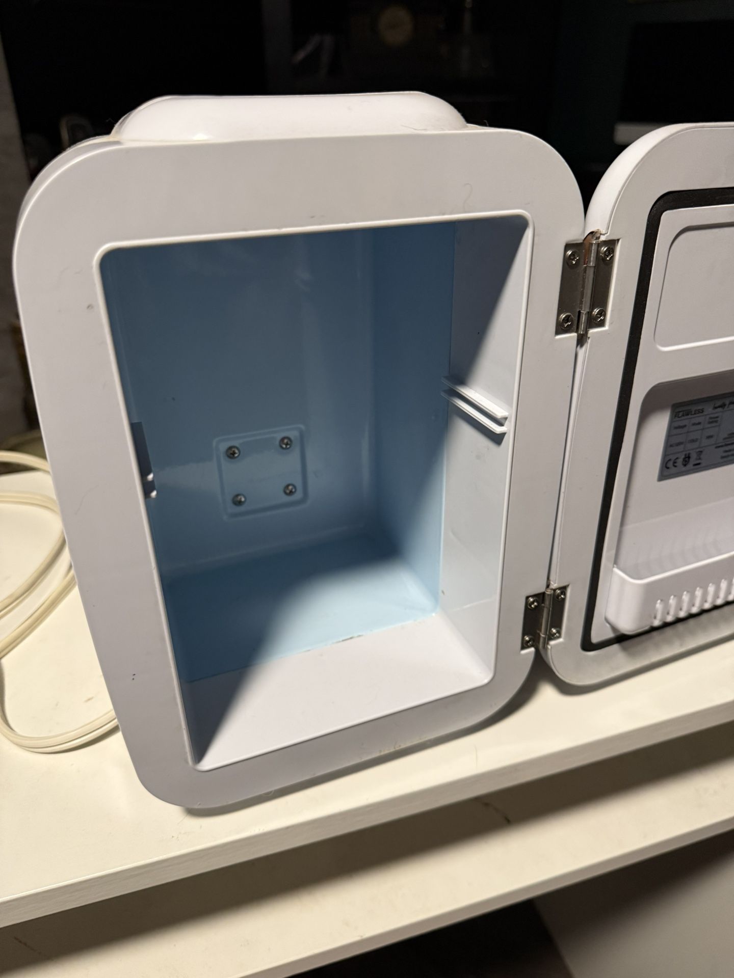 Small Make Up Fridge for Sale in San Diego, CA - OfferUp