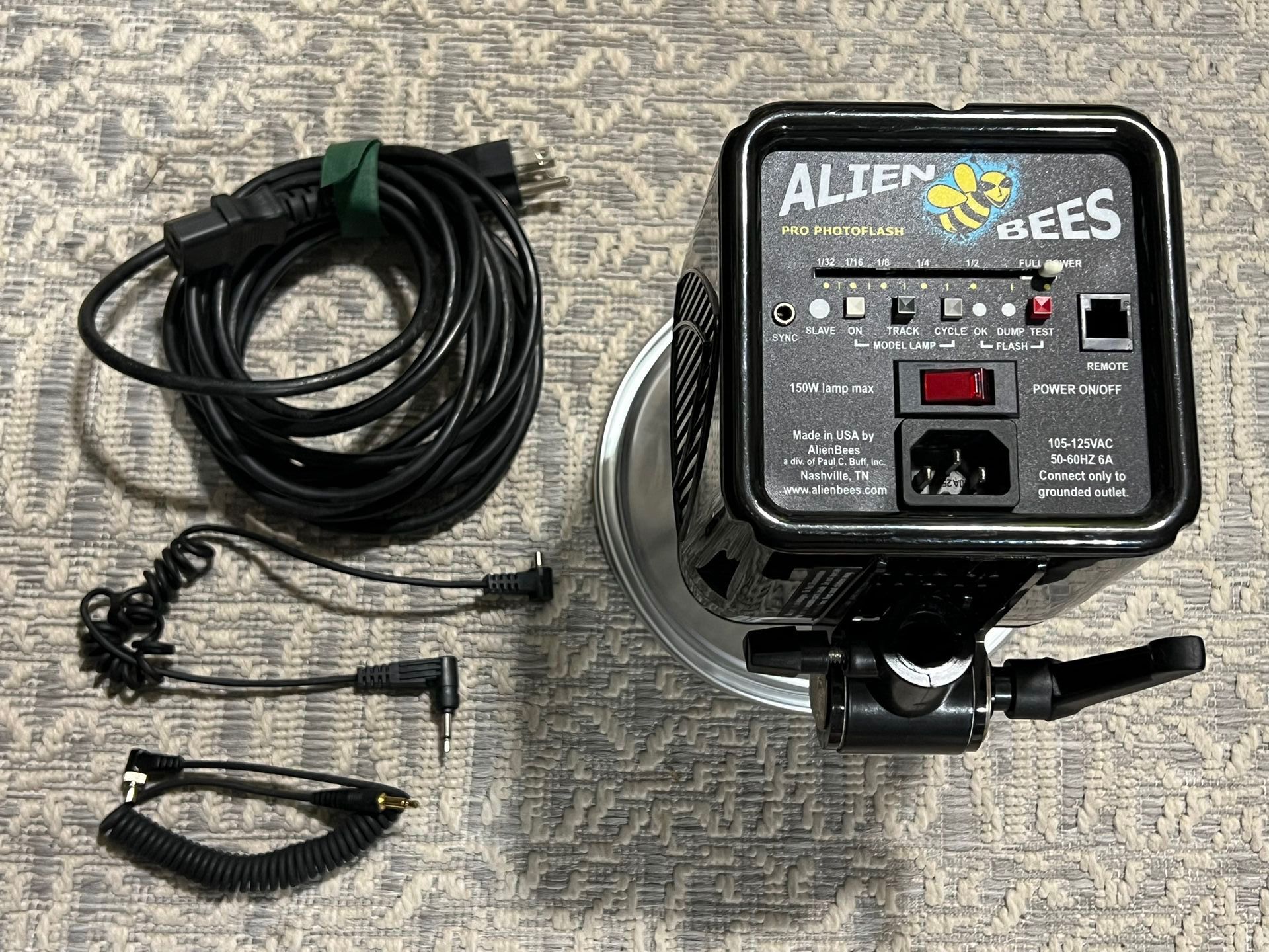 Alien Bees B800 Flash Monolight Strobe Photo Studio for Sale in Stuart ...