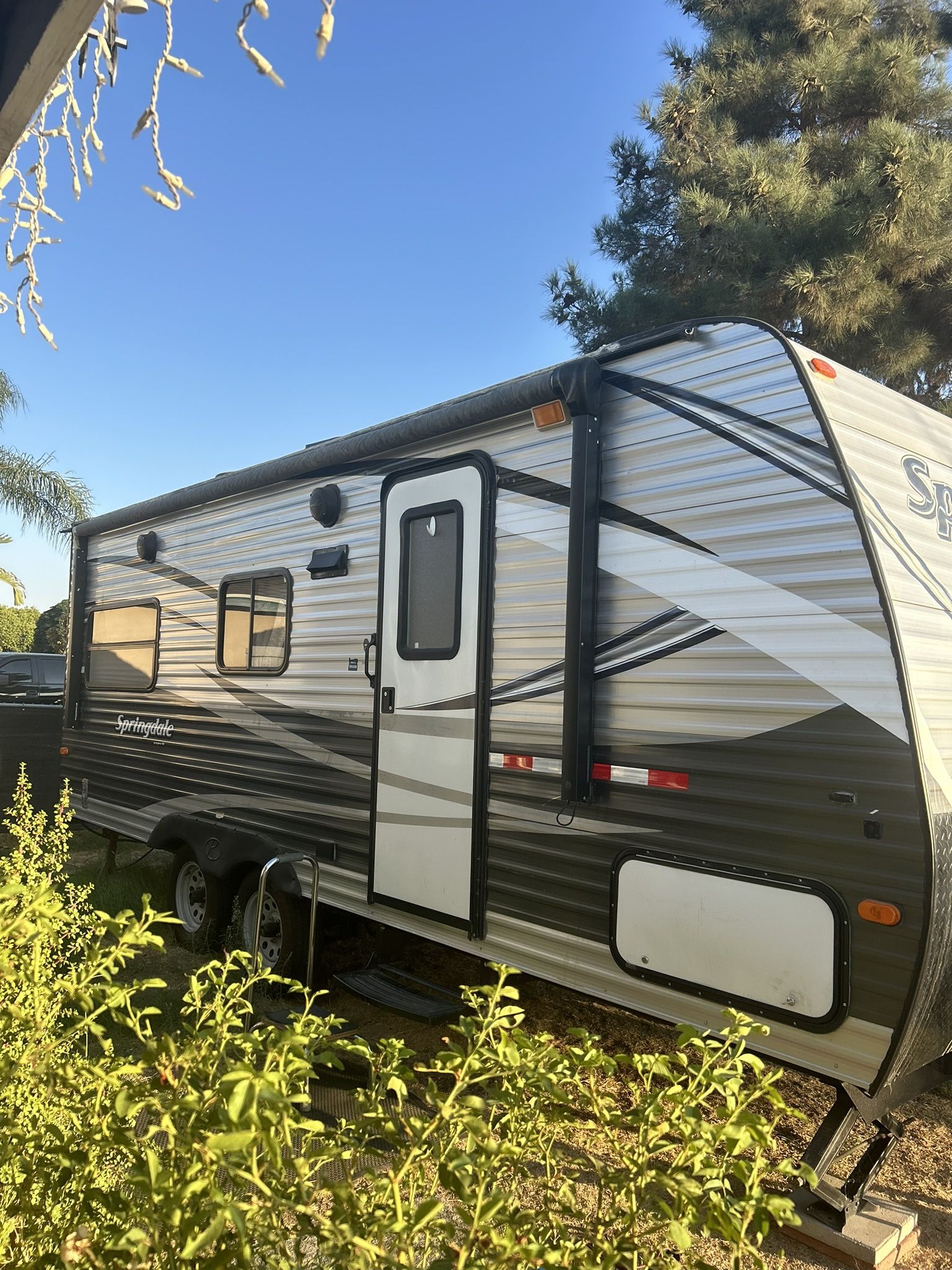 2017. Springdale Rv Traila for Sale in Riverside, CA - OfferUp